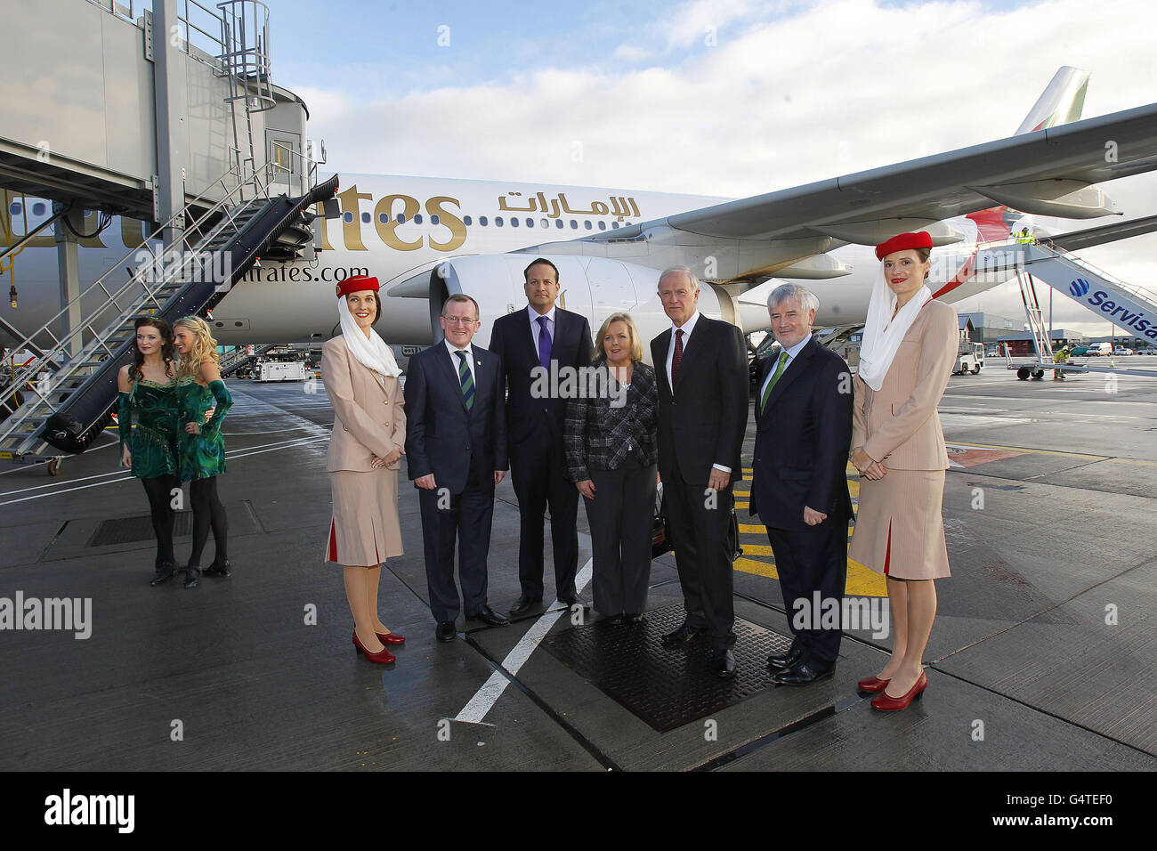 Emirates cabin crew on hi-res stock photography and images - Alamy