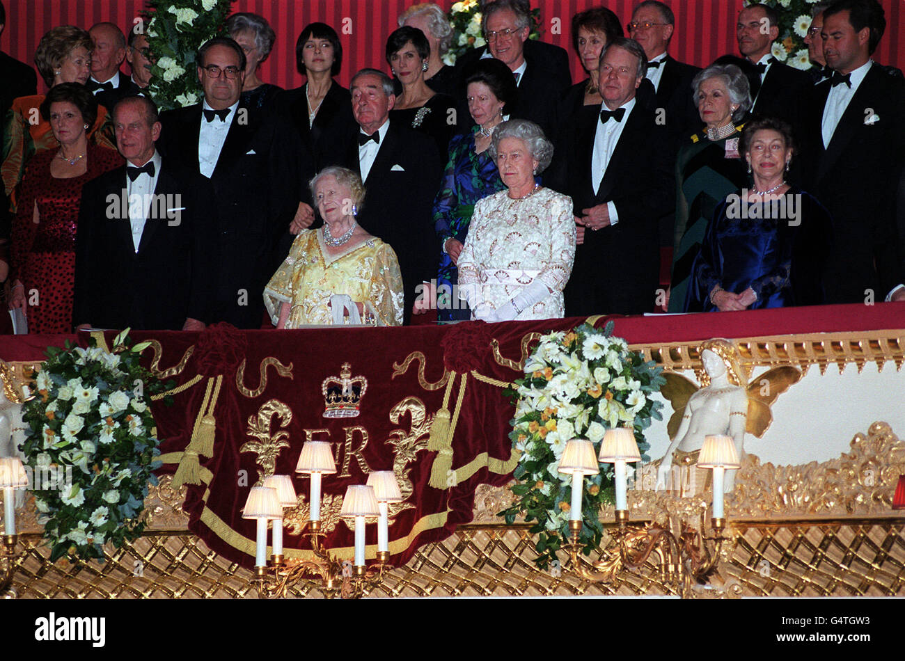 Royal Opera/ Queen/family Stock Photo - Alamy