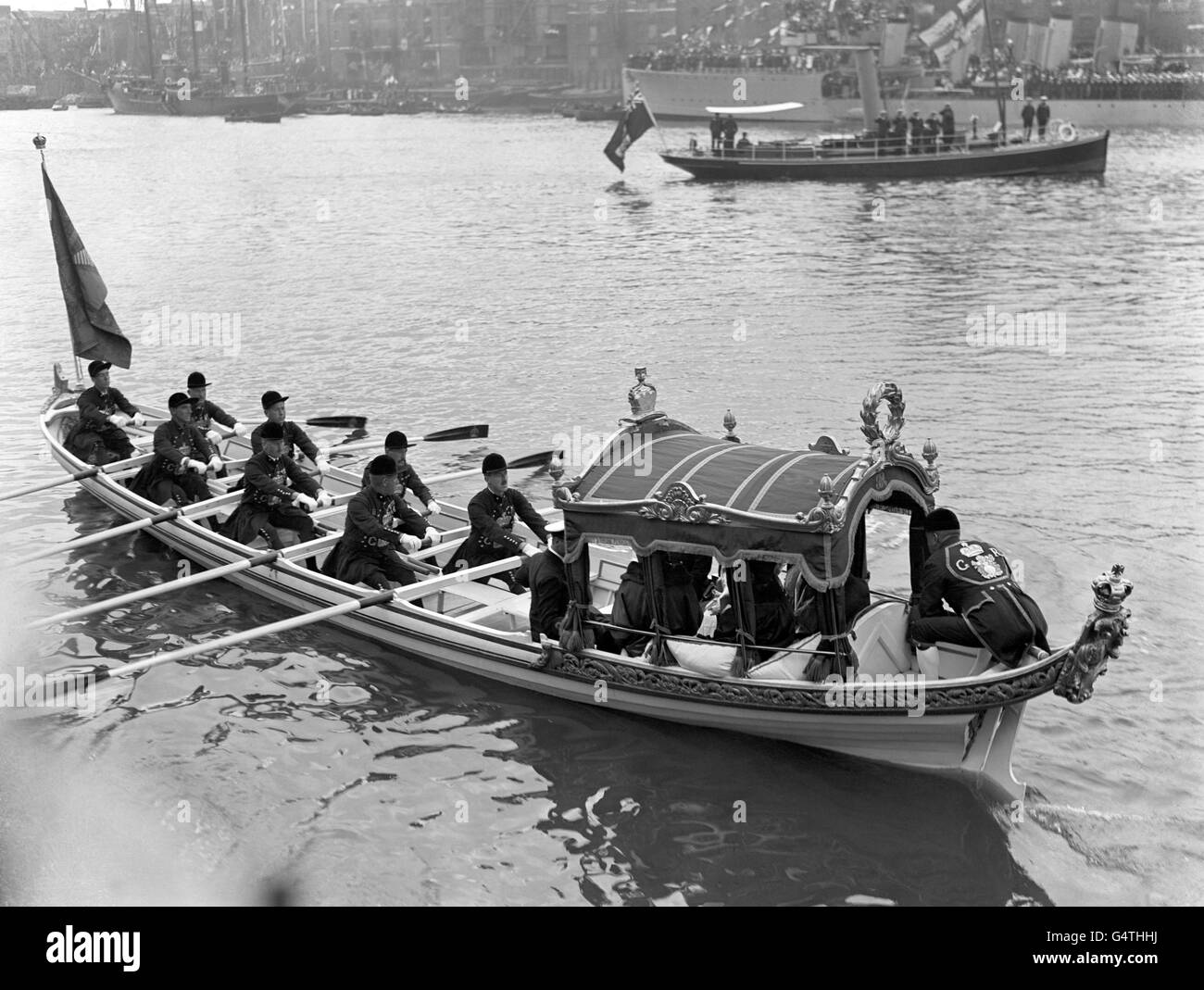 Peace pageant hi-res stock photography and images - Alamy