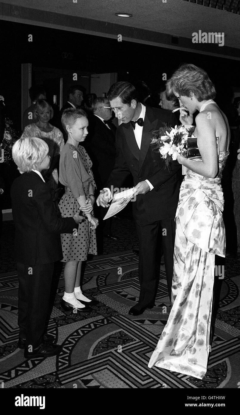 Film news of the world Black and White Stock Photos & Images - Alamy