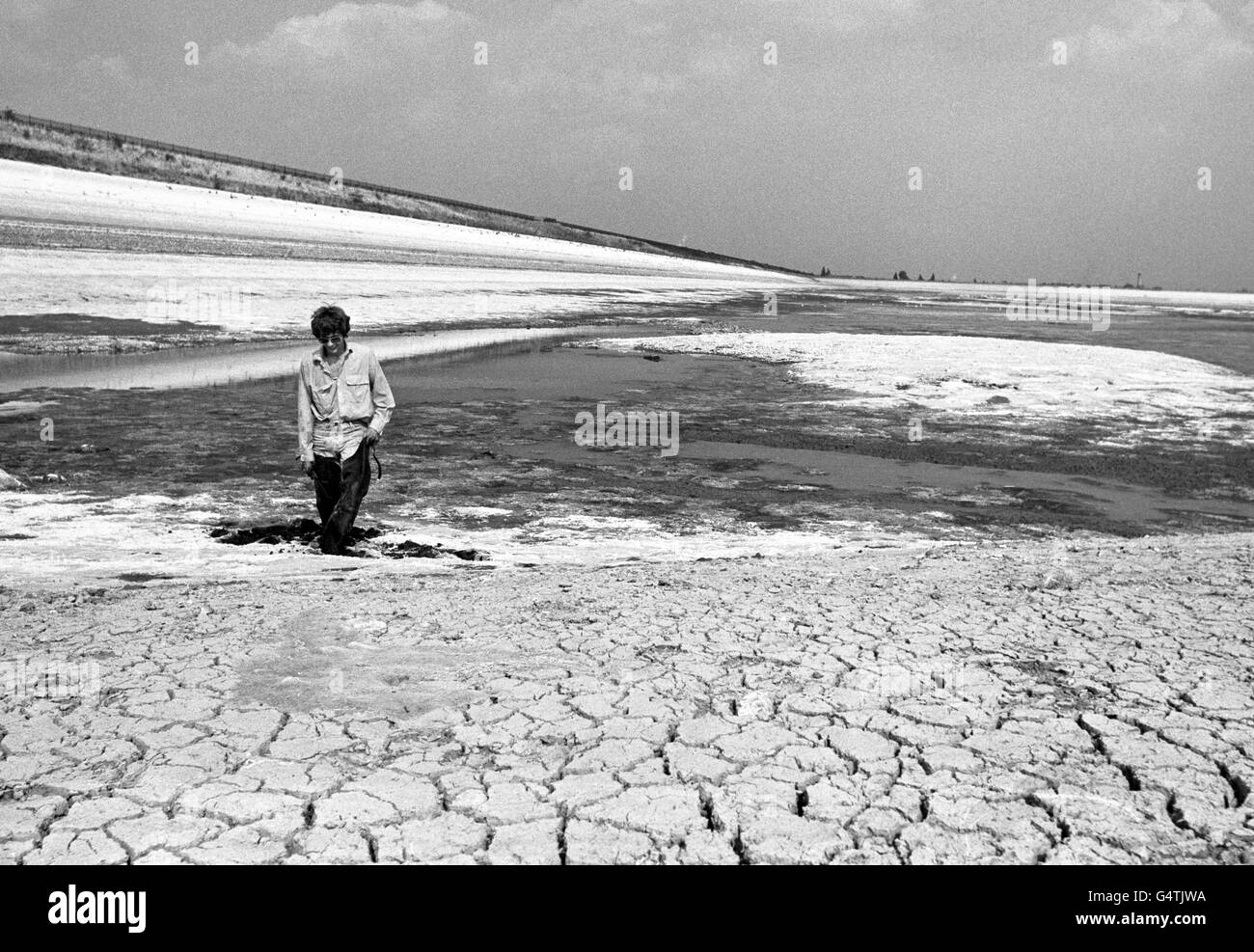 Staines reservoirs in middlesex hi-res stock photography and images - Alamy