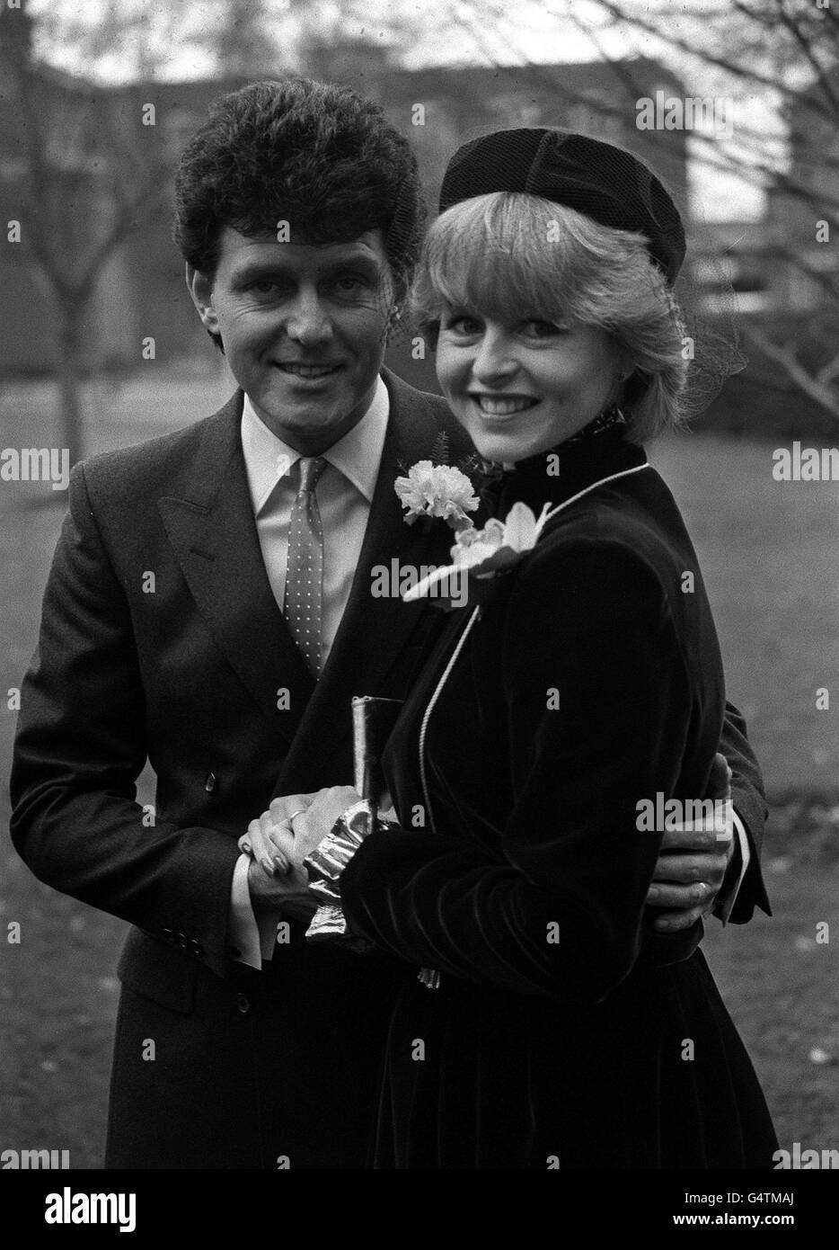 B w black and white celebrity couple wedding smiling alvinstardustdies ...