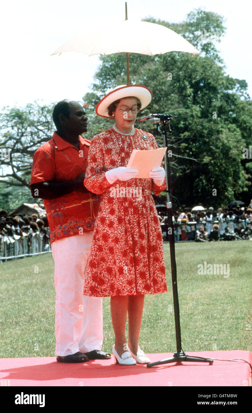 Royalty - Queen Tour of Australia and South Pacific - Solomon Islands ...