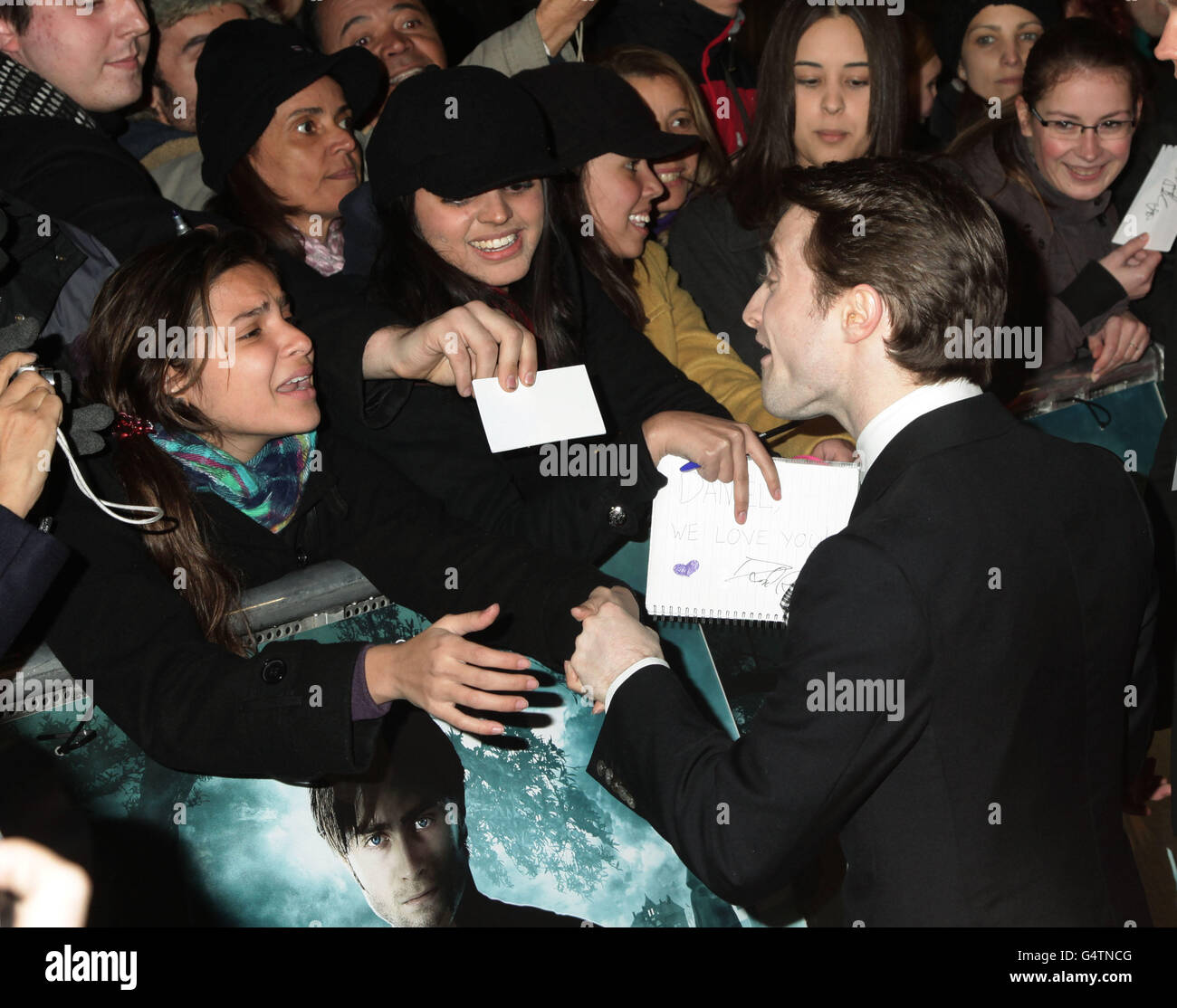Daniel Radcliffe meets fans as he arrives at the world premiere of The ...