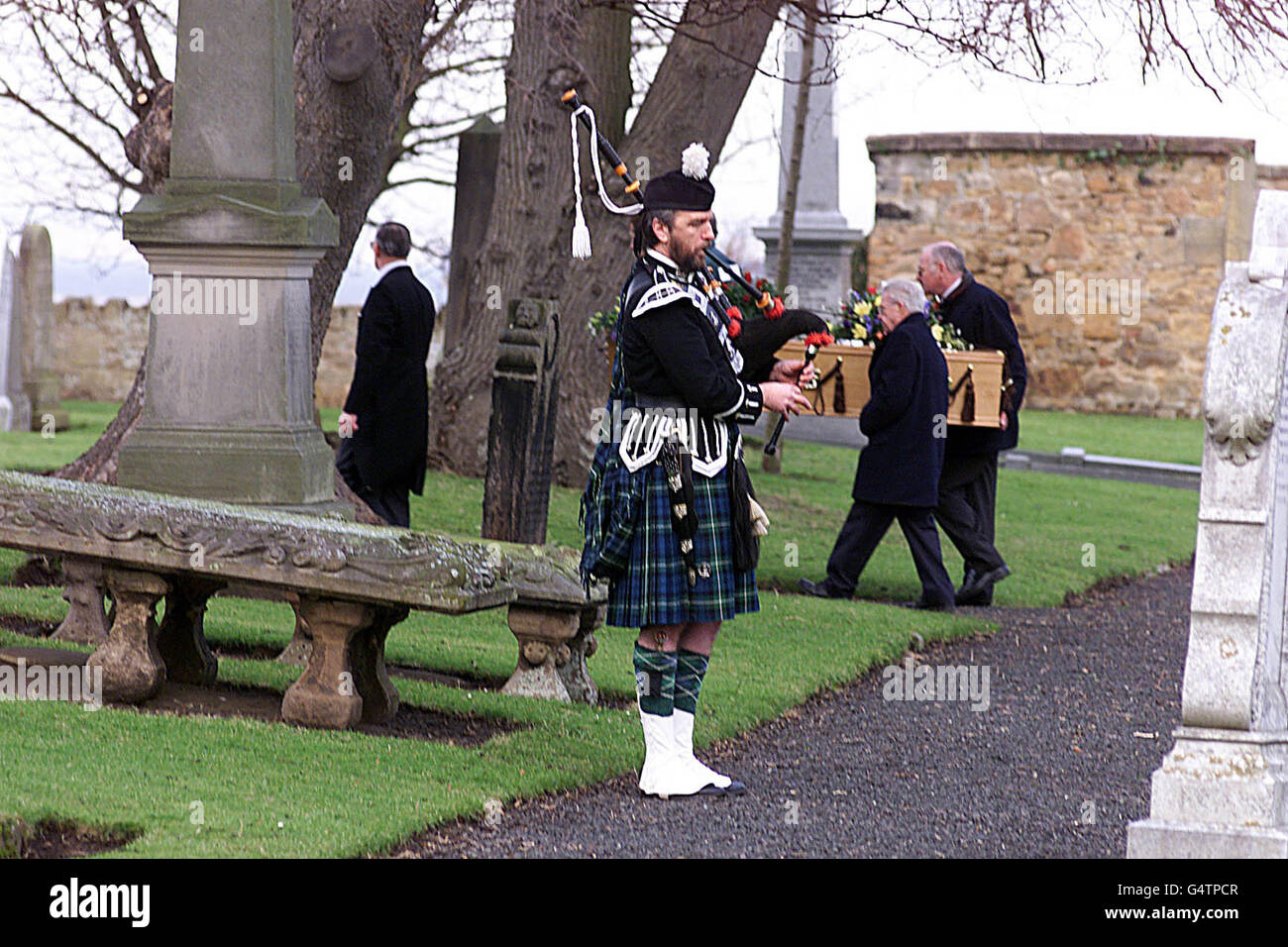 Pool funeral bagpipes kilt coffin writer hi-res stock photography and ...