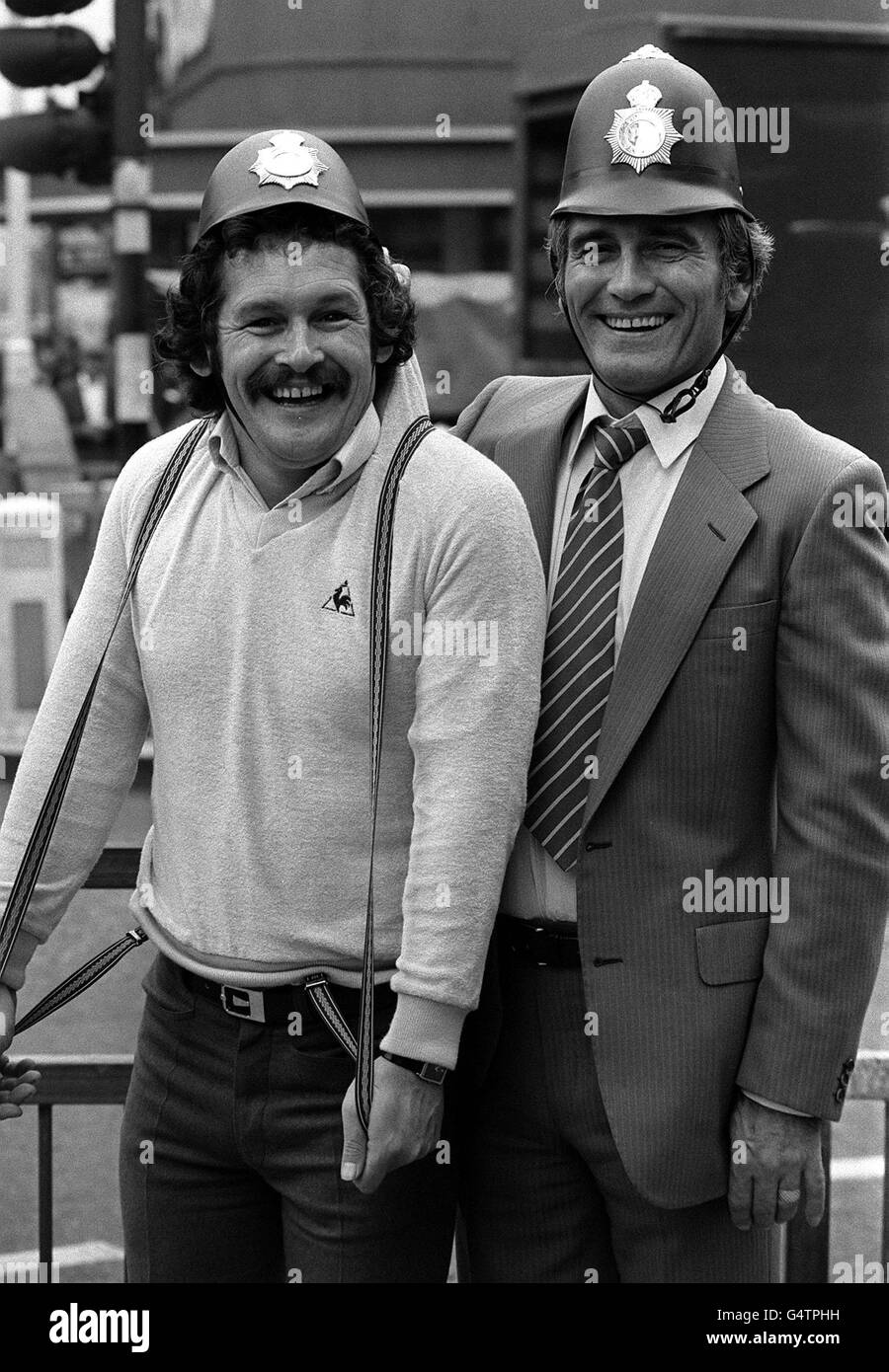 Cannon & Ball/1 Stock Photo - Alamy