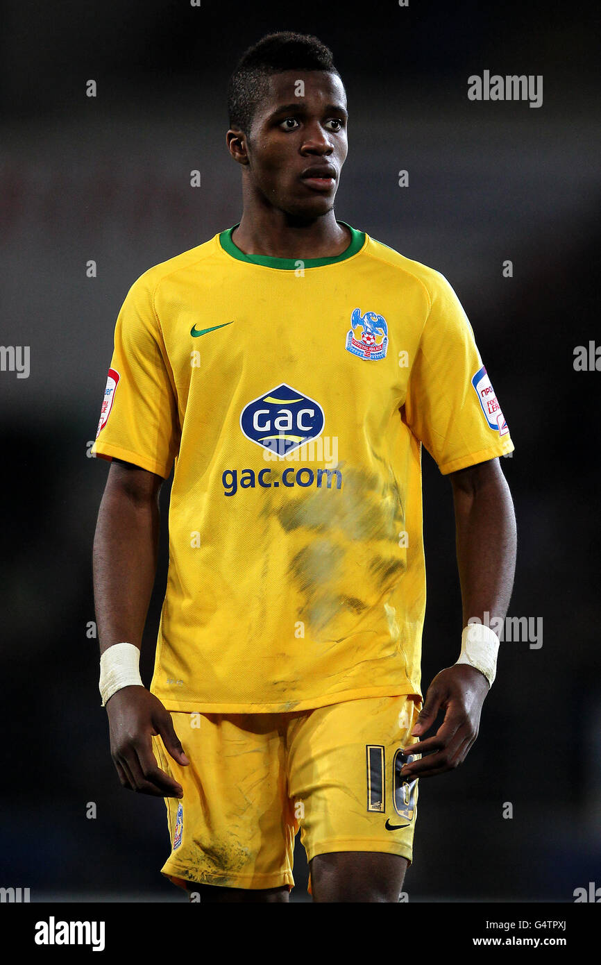 Wilfried zaha of crystal palace hi-res stock photography and images - Alamy