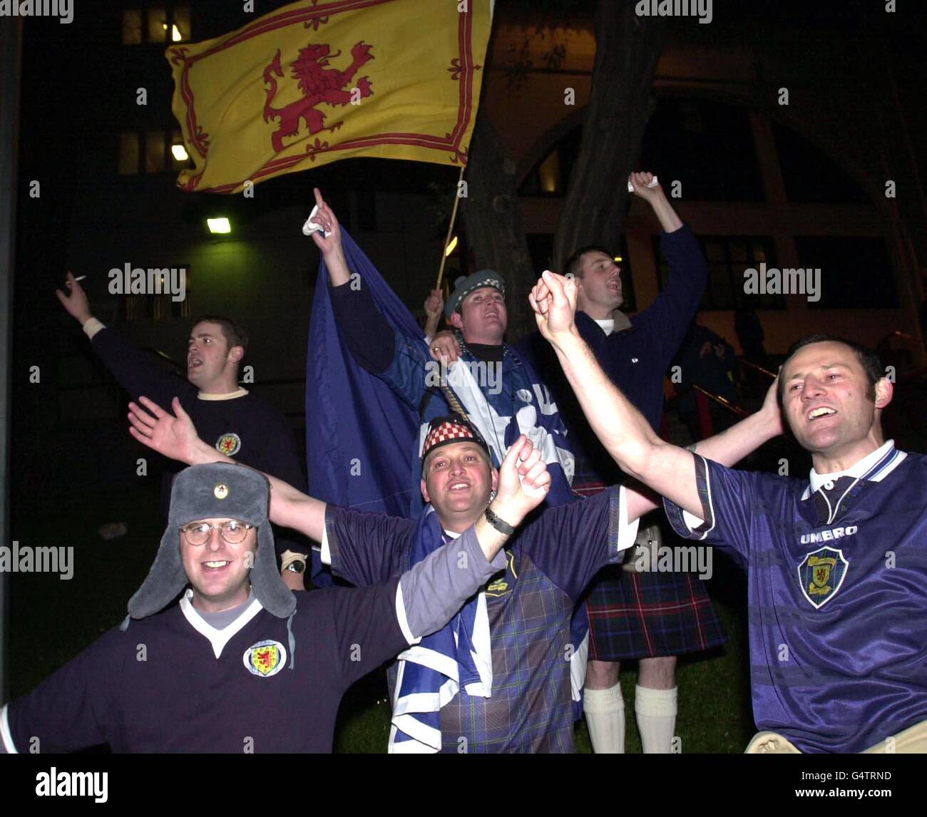 Kilt fans hi-res stock photography and images - Alamy