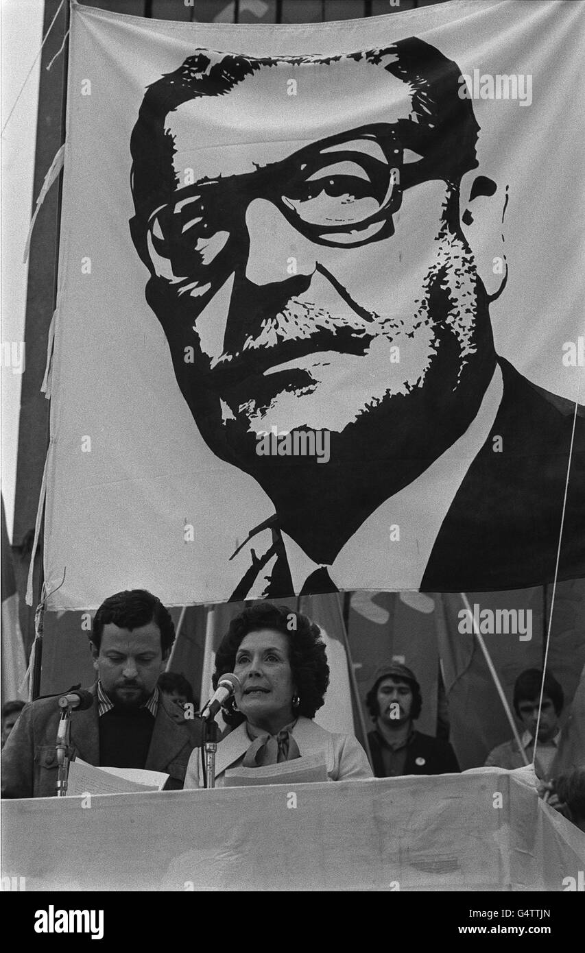 Portrait as widow Black and White Stock Photos & Images - Alamy