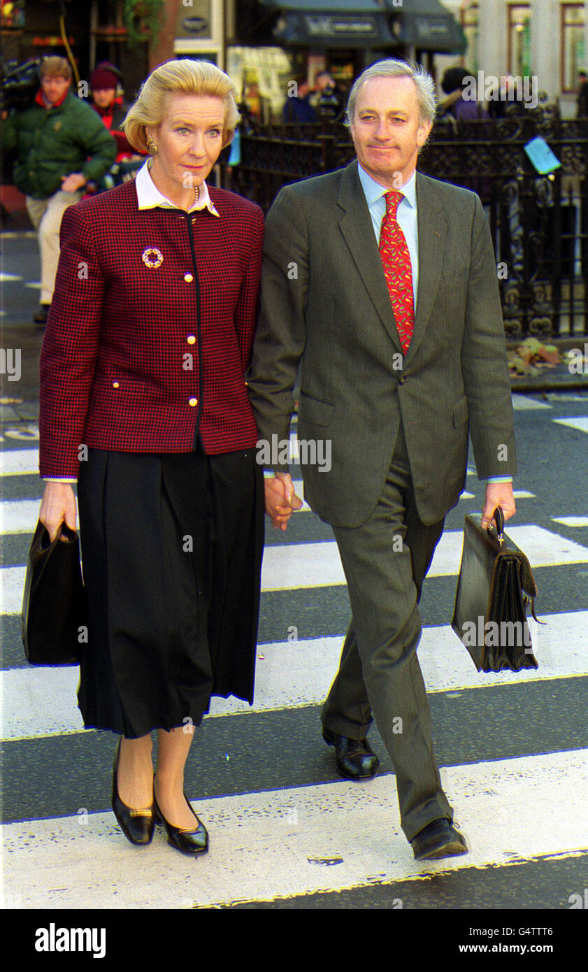 Mohamed al fayed wife hi-res stock photography and images - Alamy