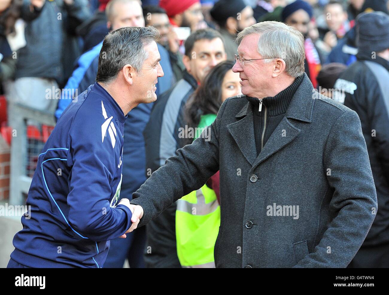 Manchester united trafford shake hands hi-res stock photography and ...