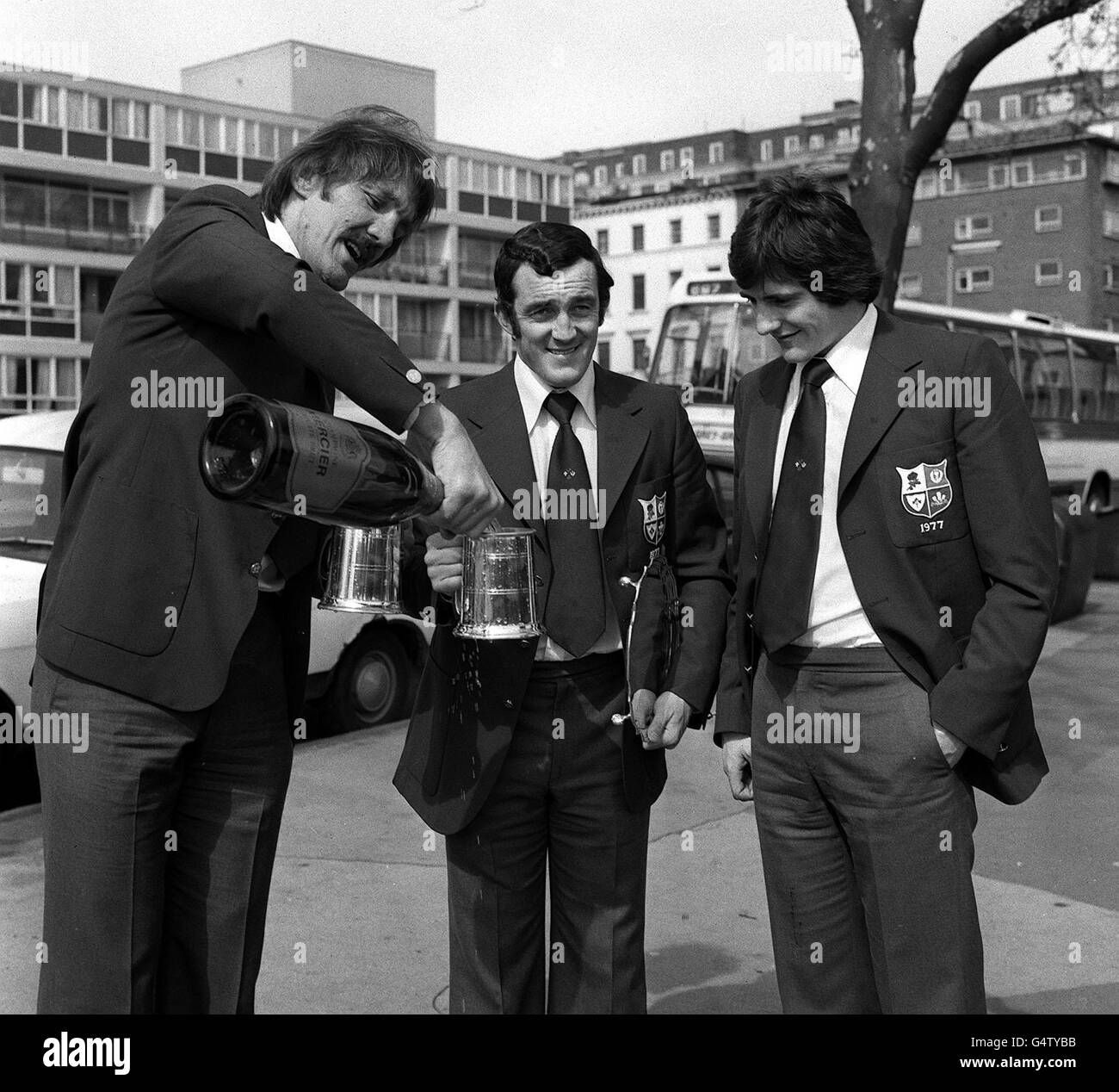 Roger uttley england rugby Black and White Stock Photos & Images - Alamy