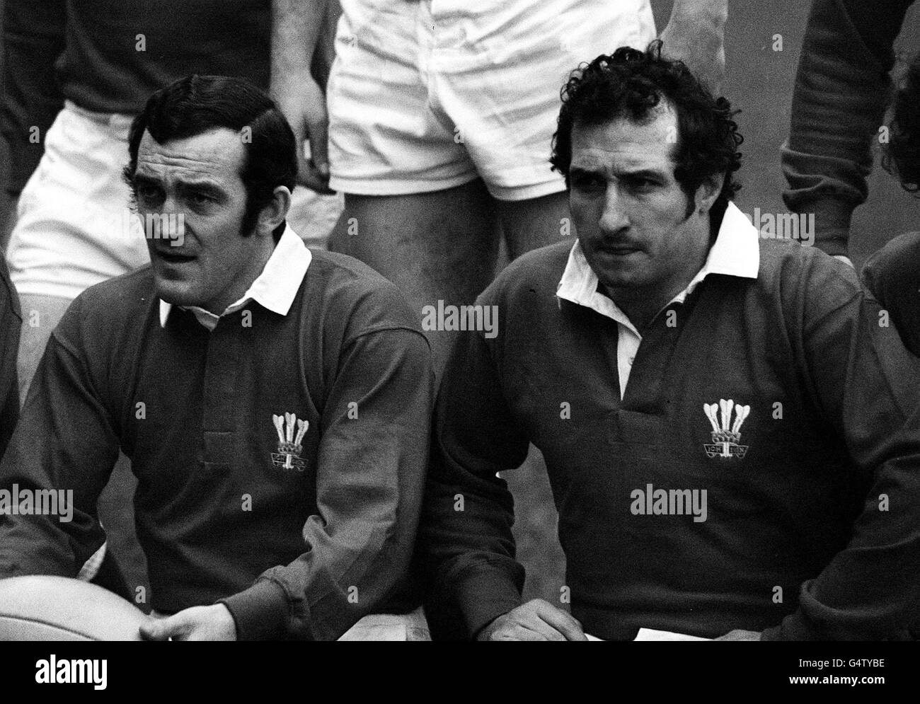 Gareth edwards rugby Black and White Stock Photos & Images - Alamy