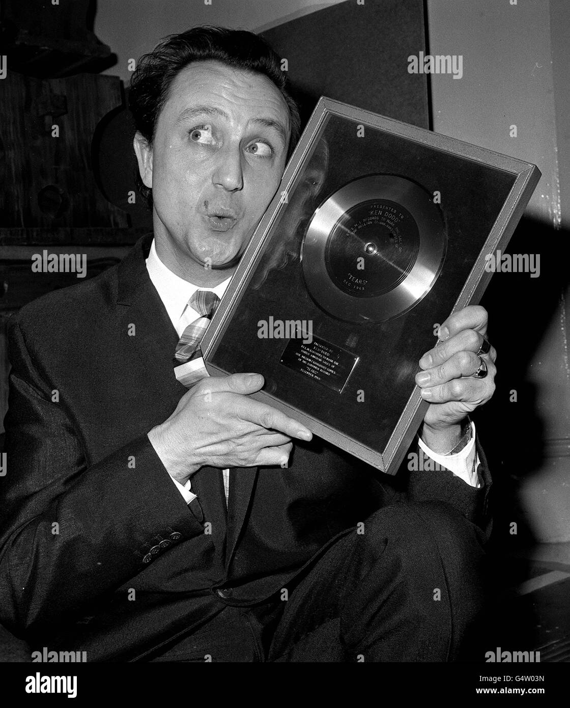 Ken dodd tears hi-res stock photography and images - Alamy