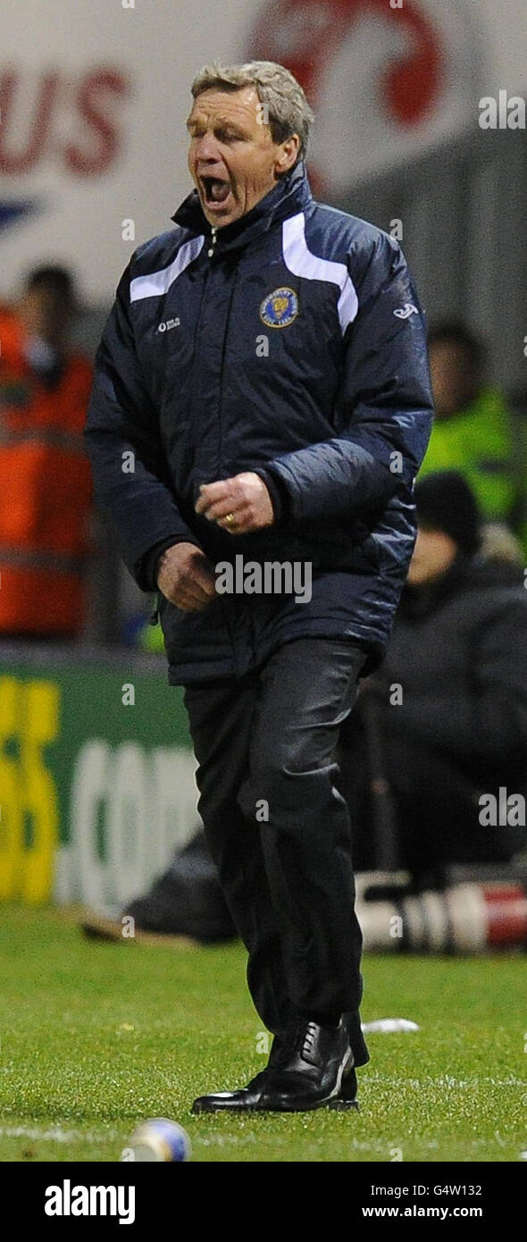 Shrewsbury Town's Manager Graham Turner during the npower Football ...