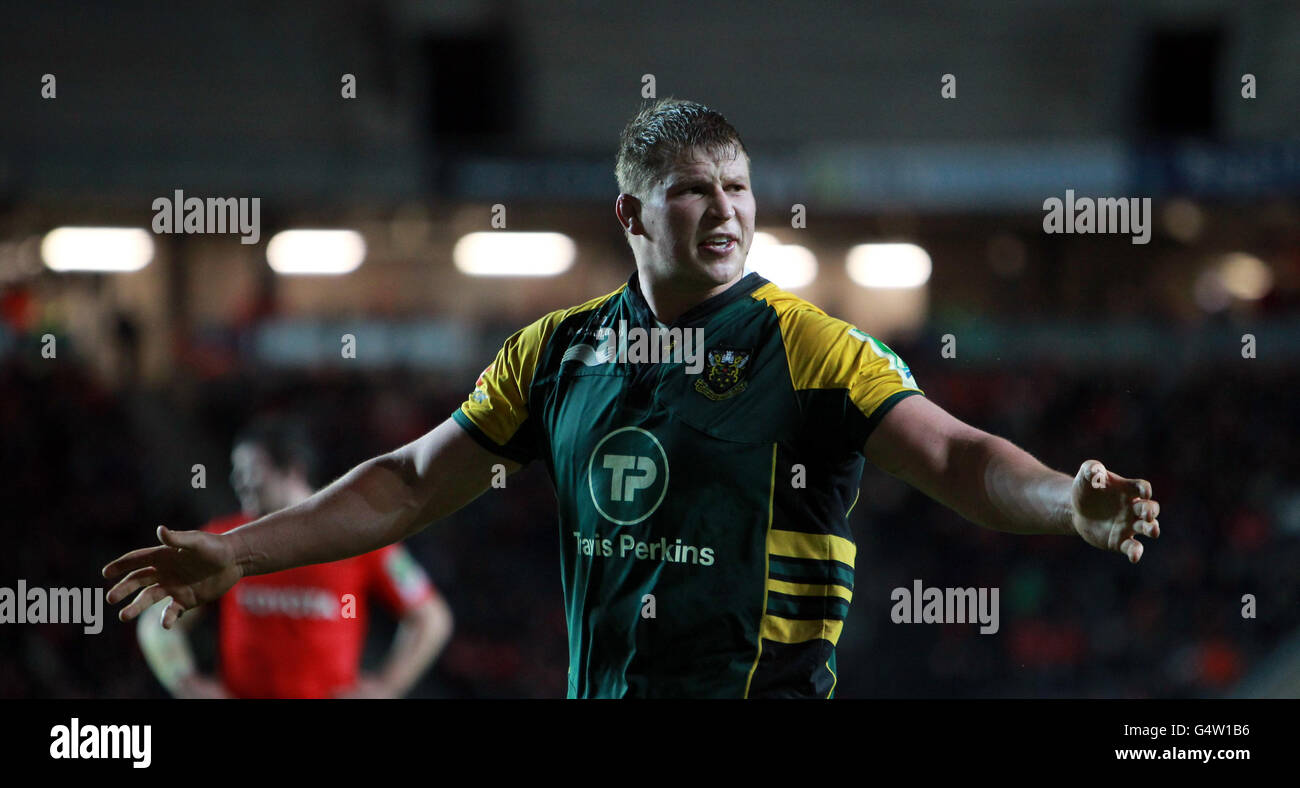 Northampton Saints' Dylan Hartley tries to encourage his team as they ...