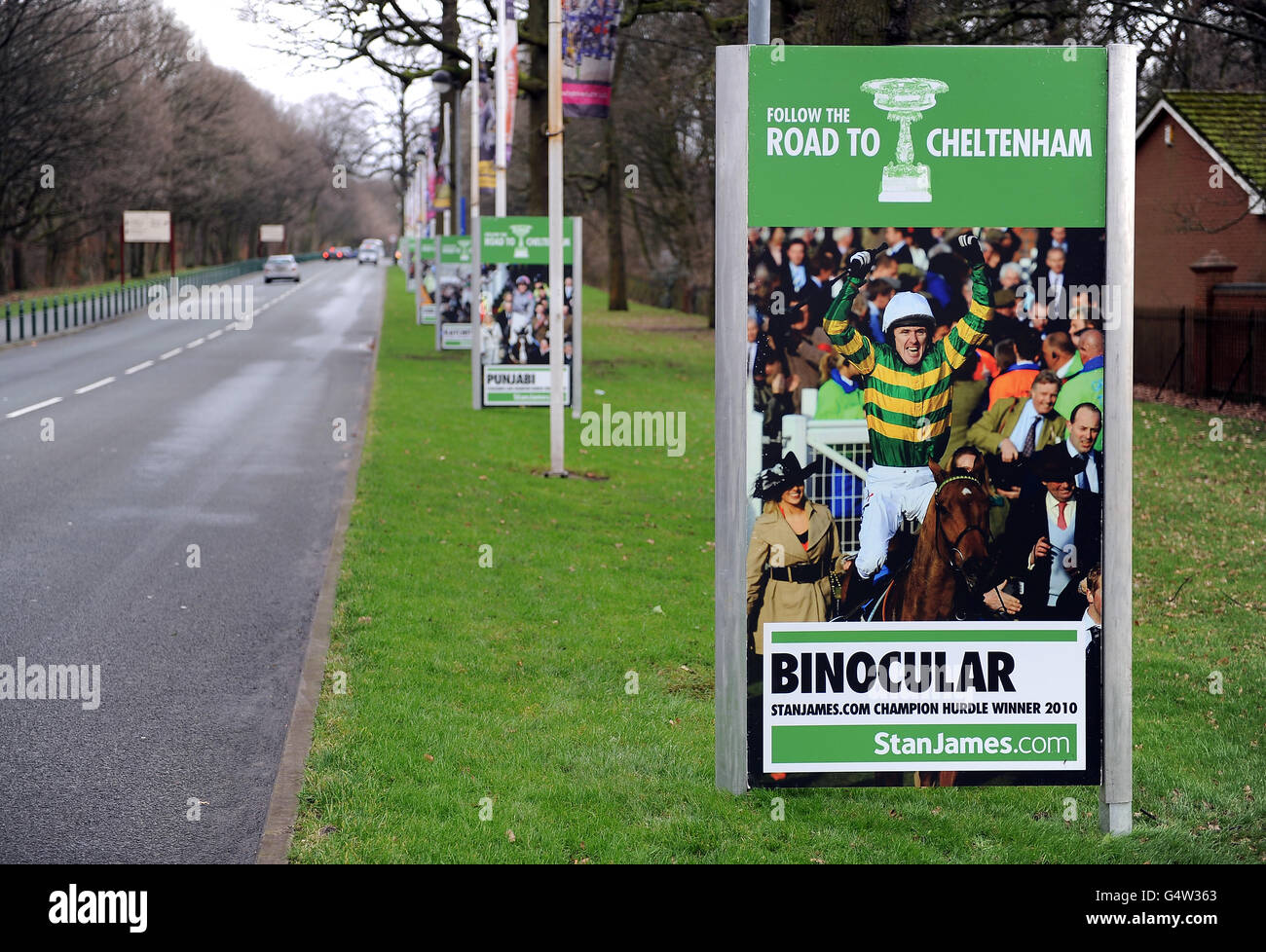 Road sign cheltenham High Resolution Stock Photography and Images - Alamy