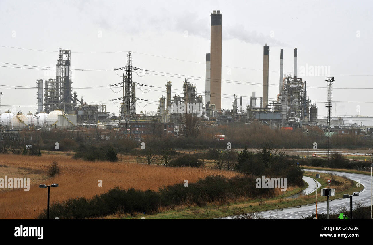 A view of part of the Petroplus Refinery in Coryton, nr Basildon, Essex ...
