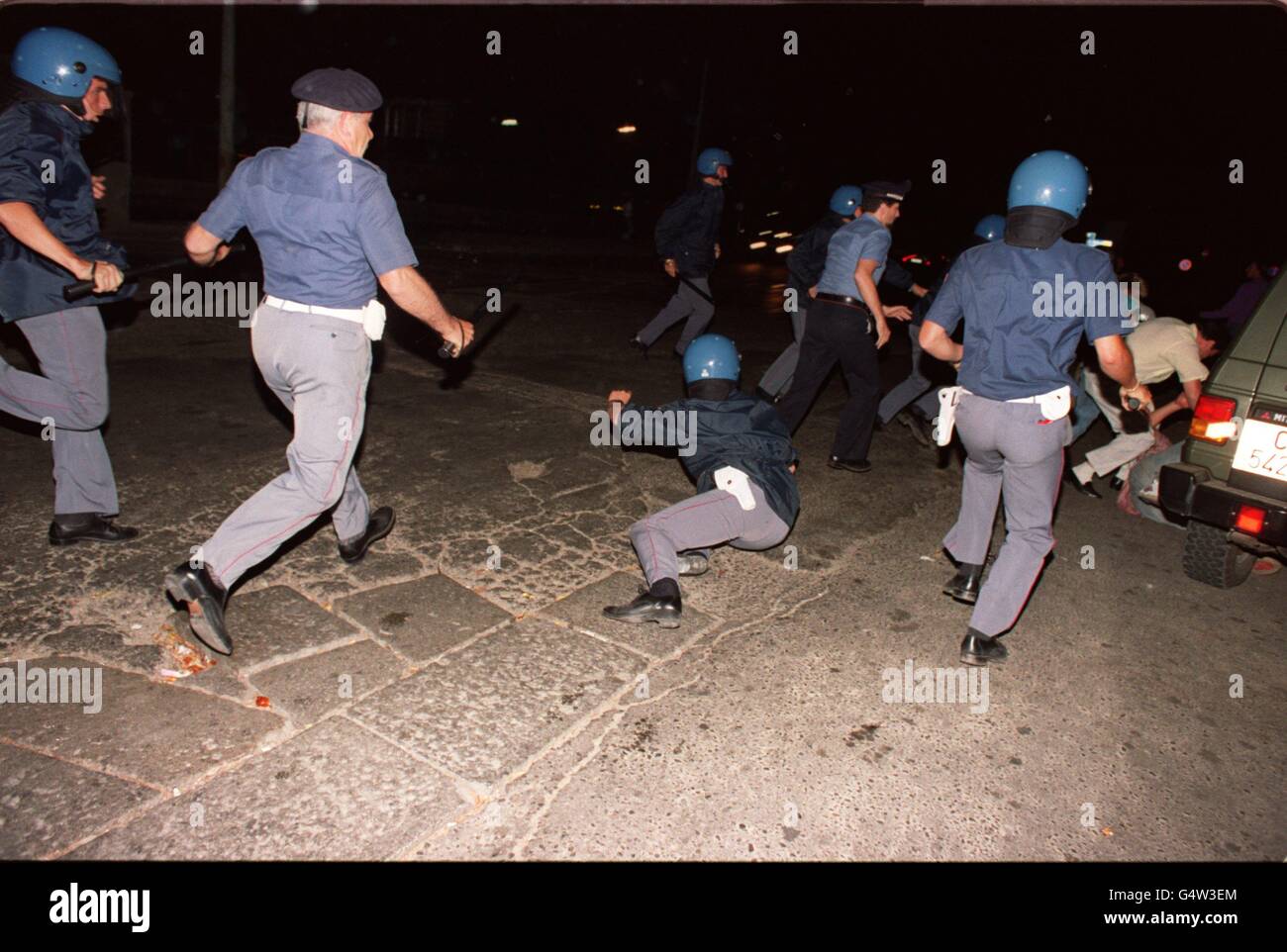 WORLD CUP FOOTBALL. FOOTBALL HOOLIGANS, A POLIZIA IS FLOORED AS OTHERS ...