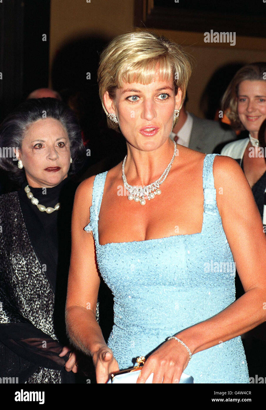 Princess diana royal albert hall 1997 hi-res stock photography and ...