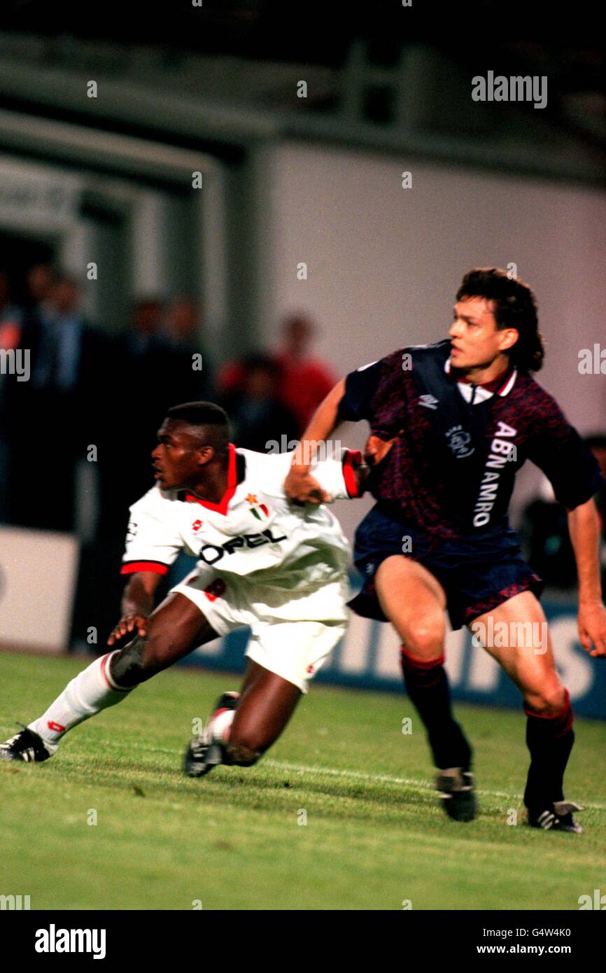 Marc overmars ajax hi-res stock photography and images - Alamy