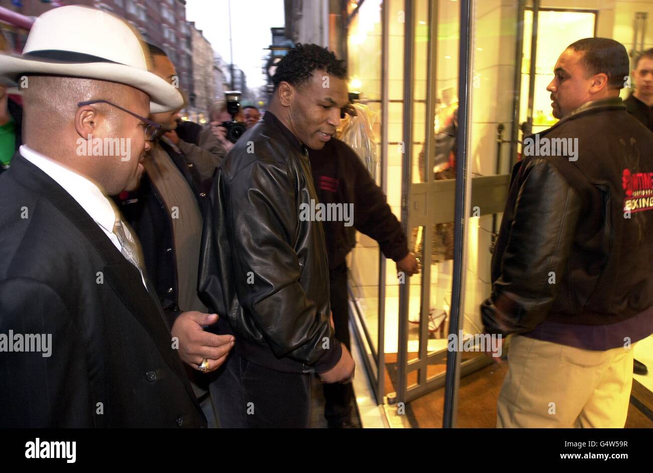 Boxing bodyguards mike tyson hi-res stock photography and images - Alamy