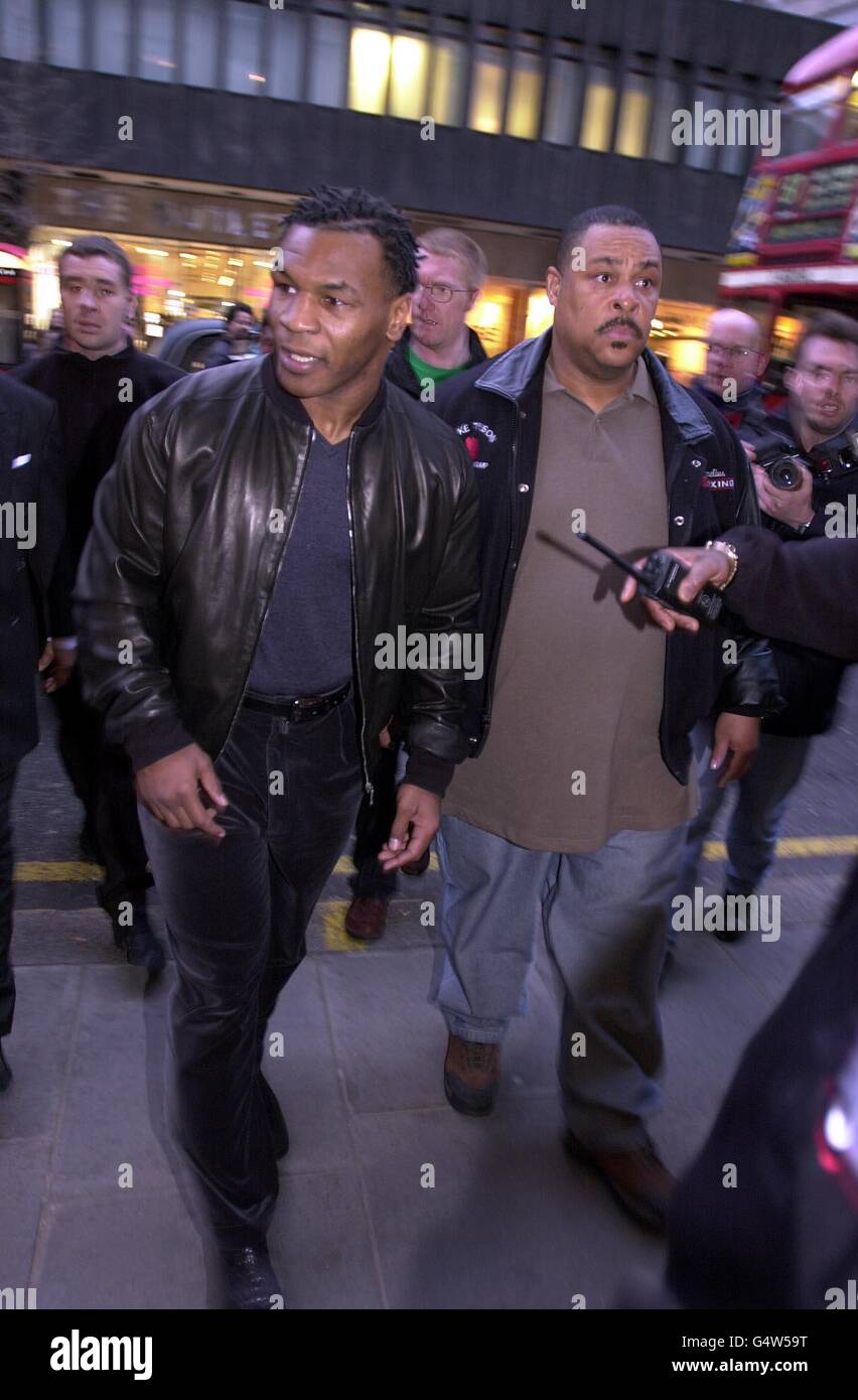 Boxing bodyguards mike tyson hi-res stock photography and images - Alamy