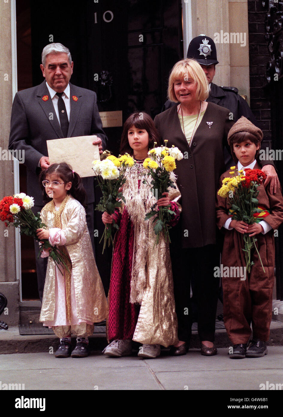 Labour's former foreign affairs spokeswoman Ann Clwyd arrives at No 10 ...