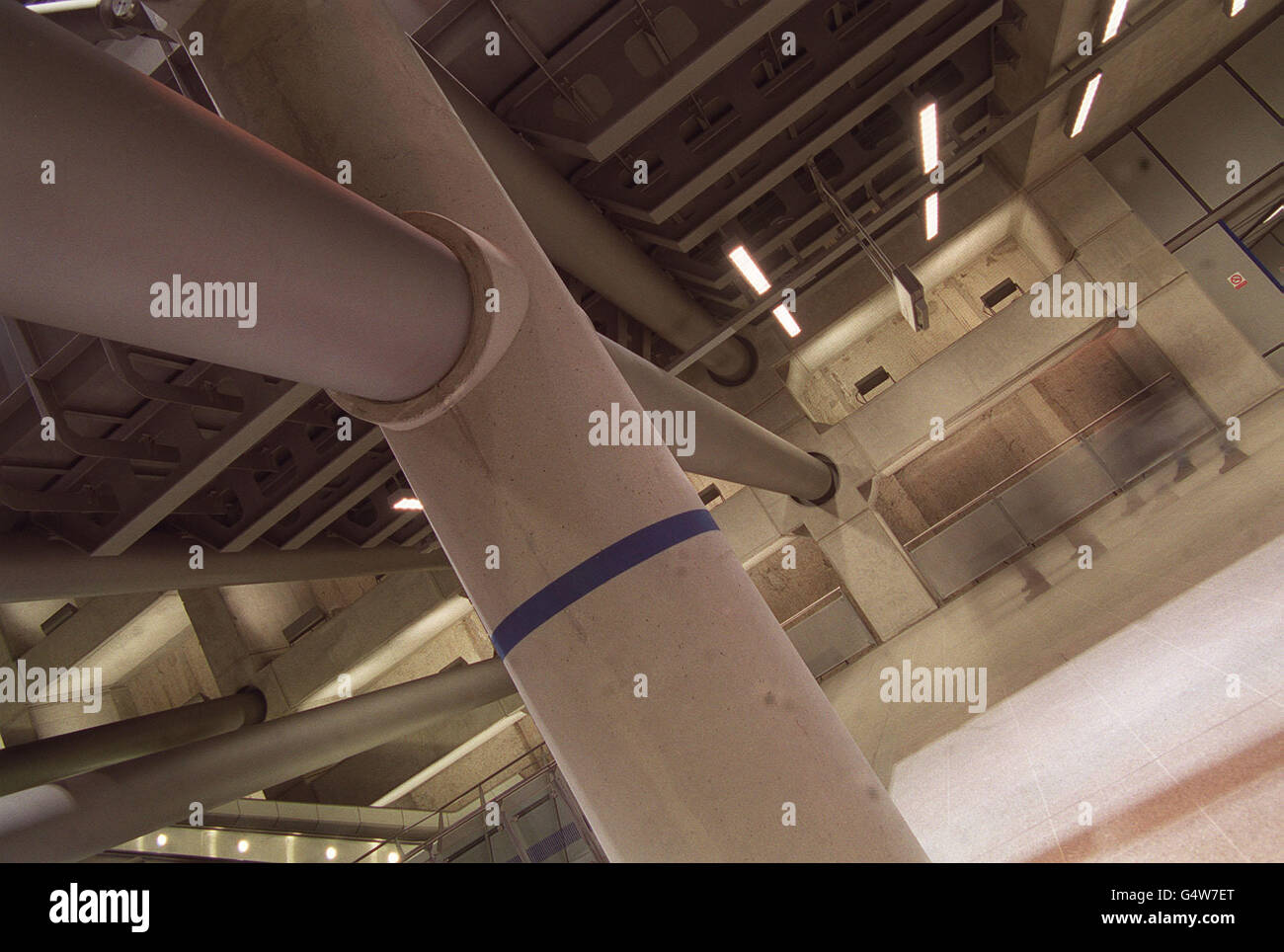 Westminster tube pillar Stock Photo - Alamy