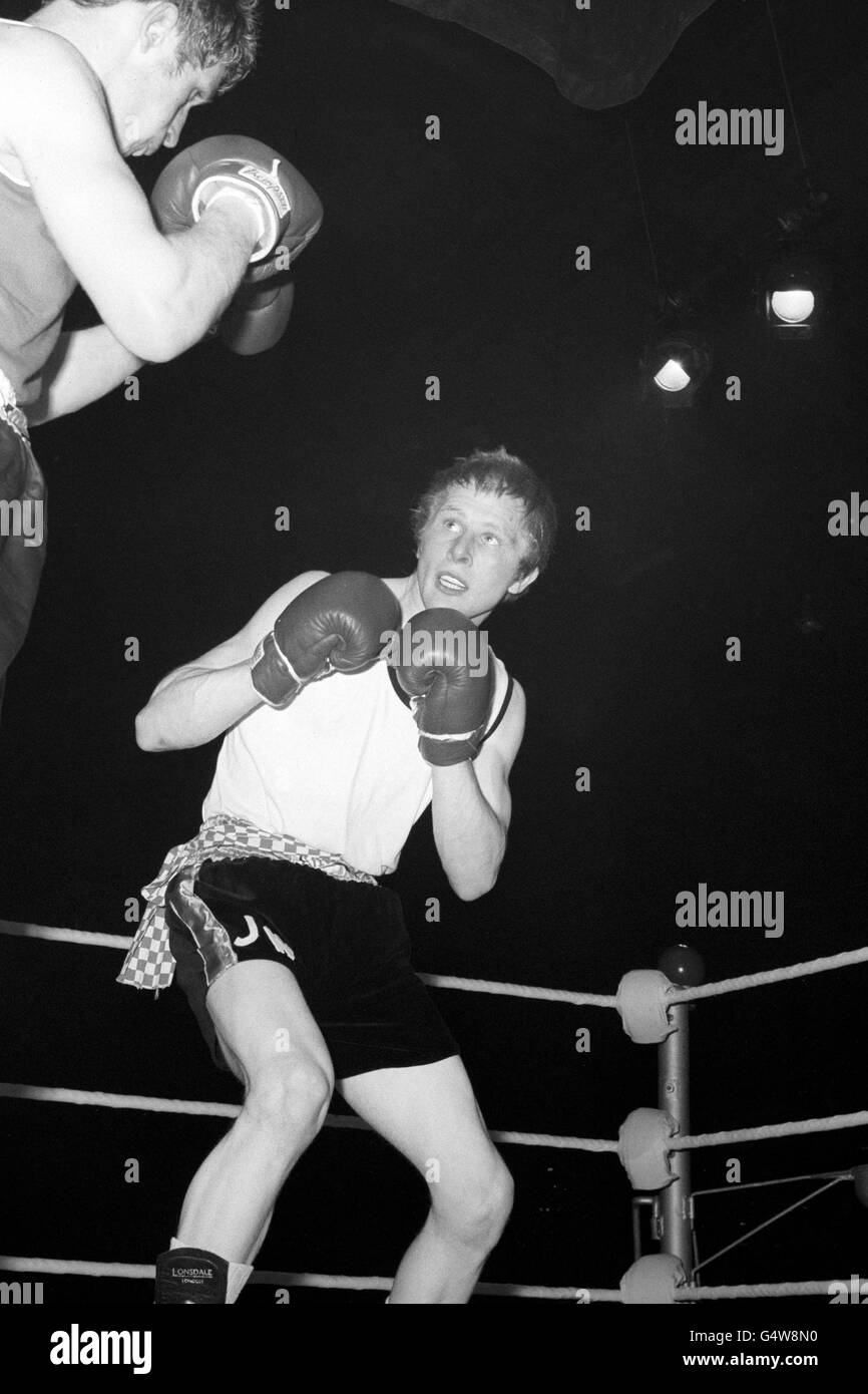 Jim watt boxer hi-res stock photography and images - Alamy