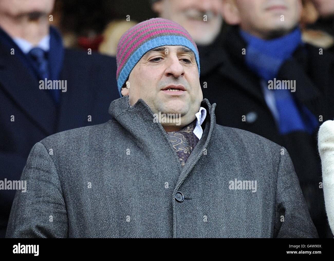 Chelsea fan omid djalili in the stands hi-res stock photography and ...