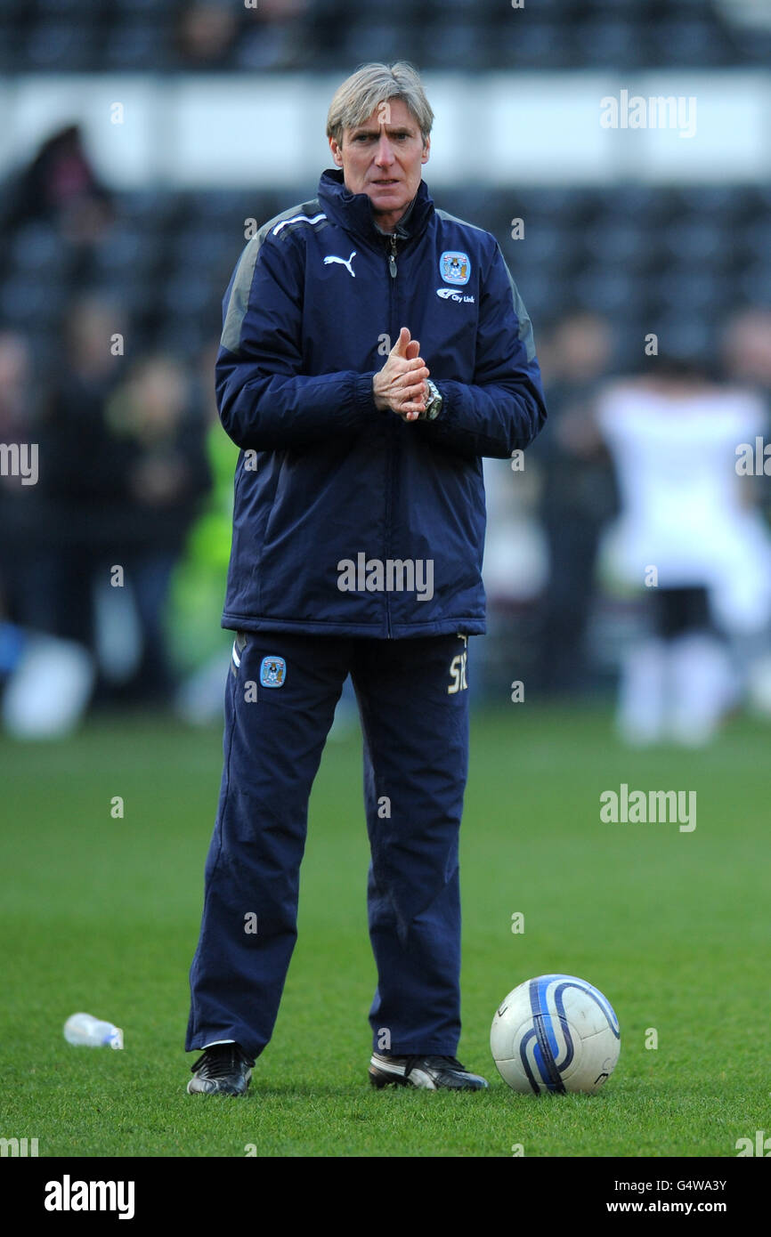 Coventry city first team coach steve harrison hi-res stock photography ...