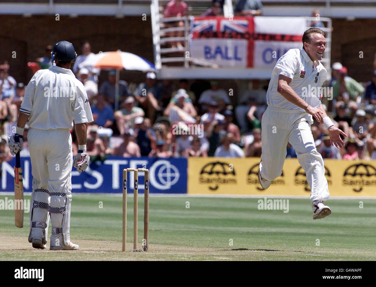 South africas allan donald celebrates hi-res stock photography and ...