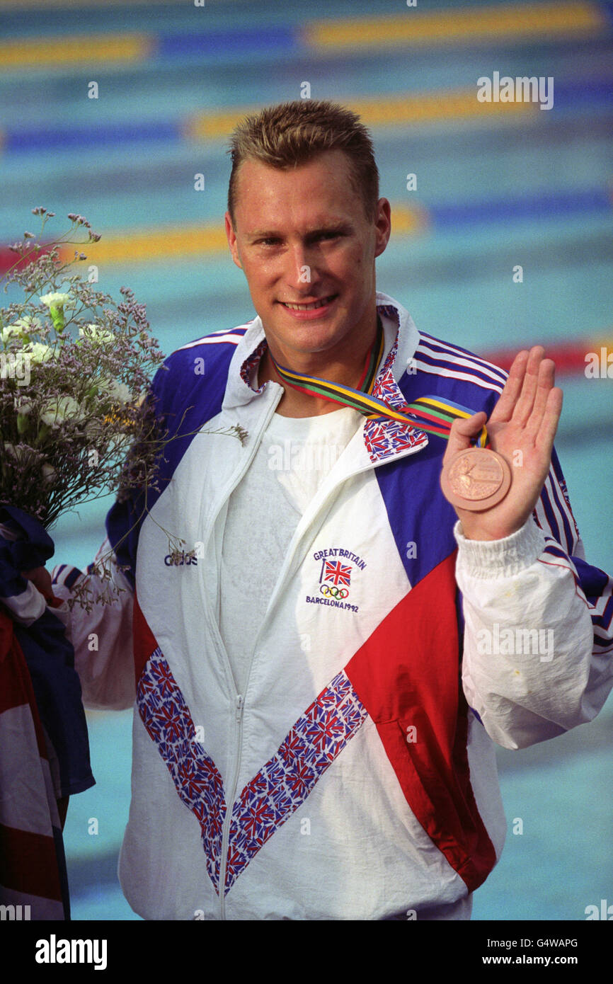 Great Britain's Nick Gillingham shows off his bronze medal Stock Photo ...