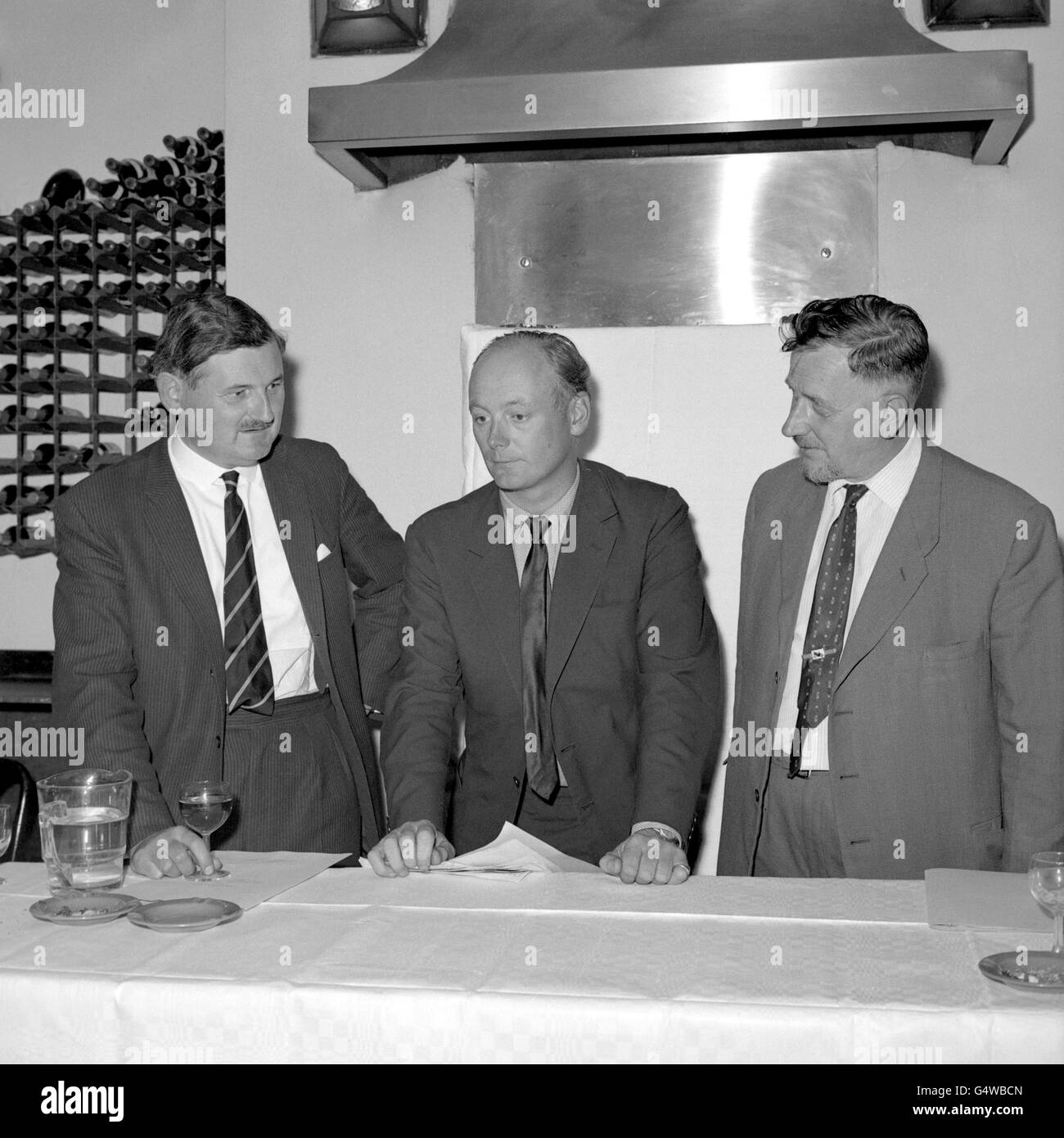 Press conference vice president Black and White Stock Photos & Images ...