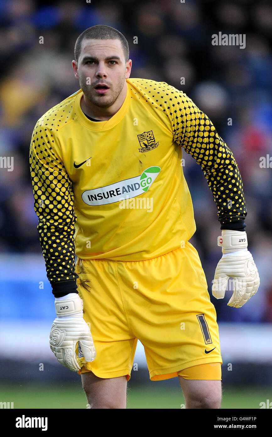 Southend united goalkeeper glenn morris hi-res stock photography and ... Southend united goalkeeper glenn morris hi-res stock photography and ...