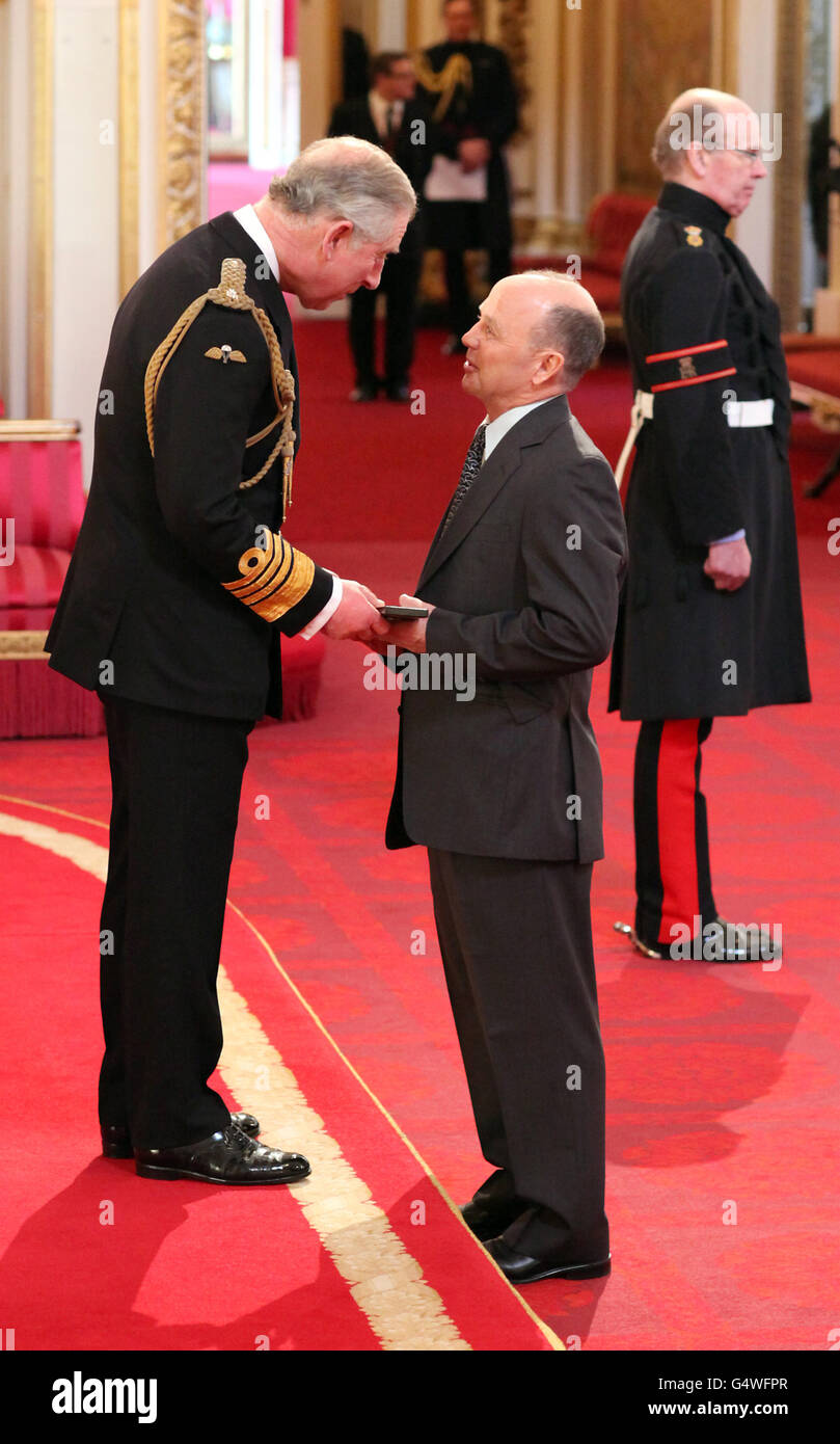 Investiture at Buckingham Palace Stock Photo - Alamy