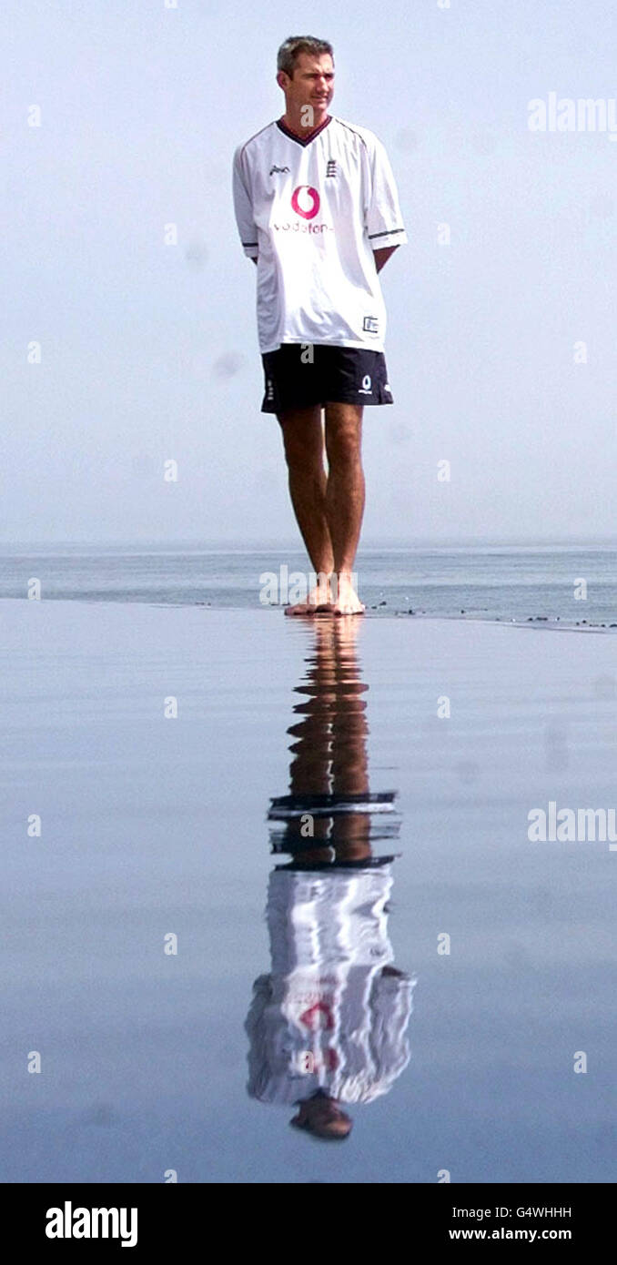 England cricketer caddick hi-res stock photography and images - Alamy