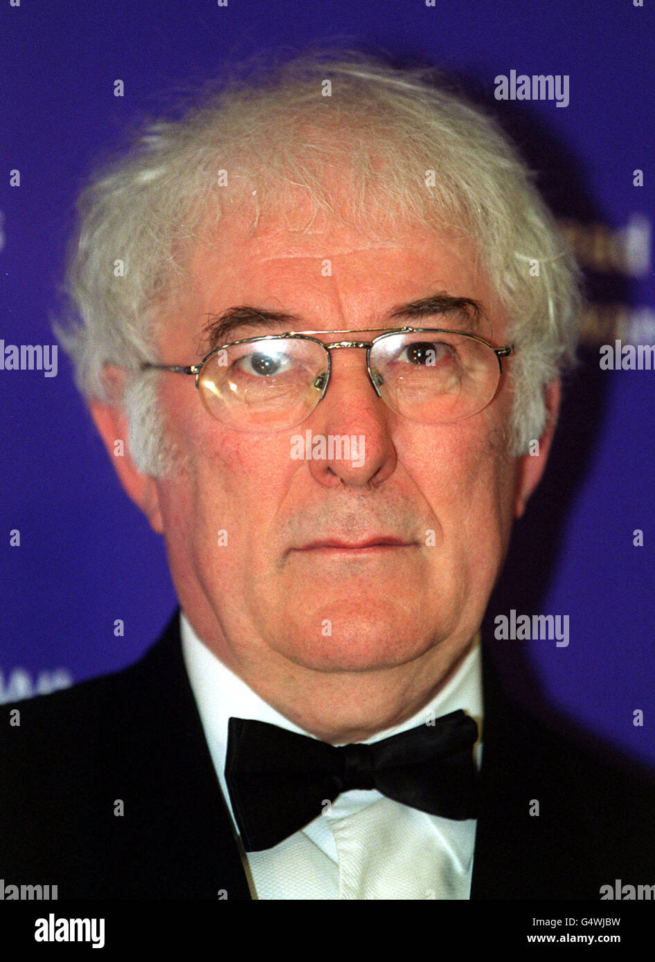 Seamus heaney book hi-res stock photography and images - Alamy