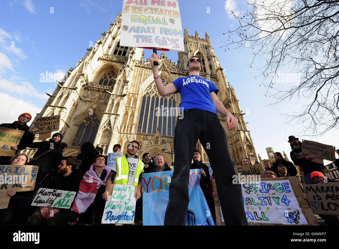 News religion protest hi-res stock photography and images - Alamy