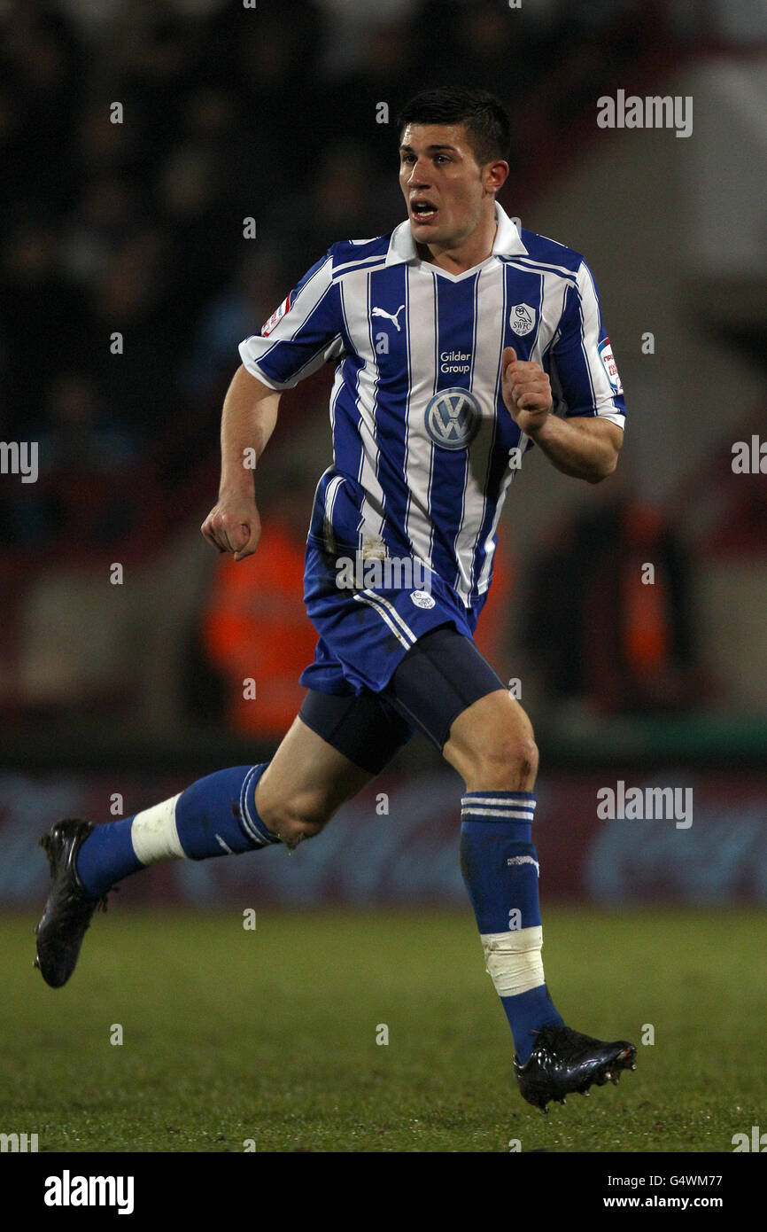 Sheffield wednesdays danny batth hi-res stock photography and images ...