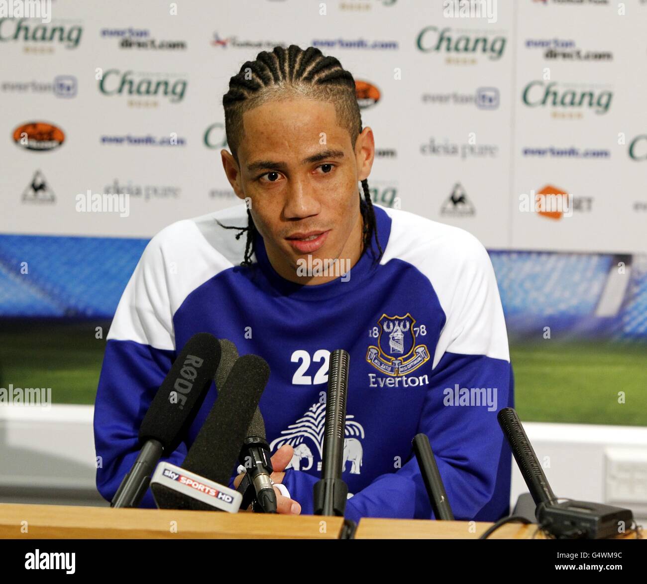 Nikica jelavic steven pienaar unveiling hi-res stock photography and ...