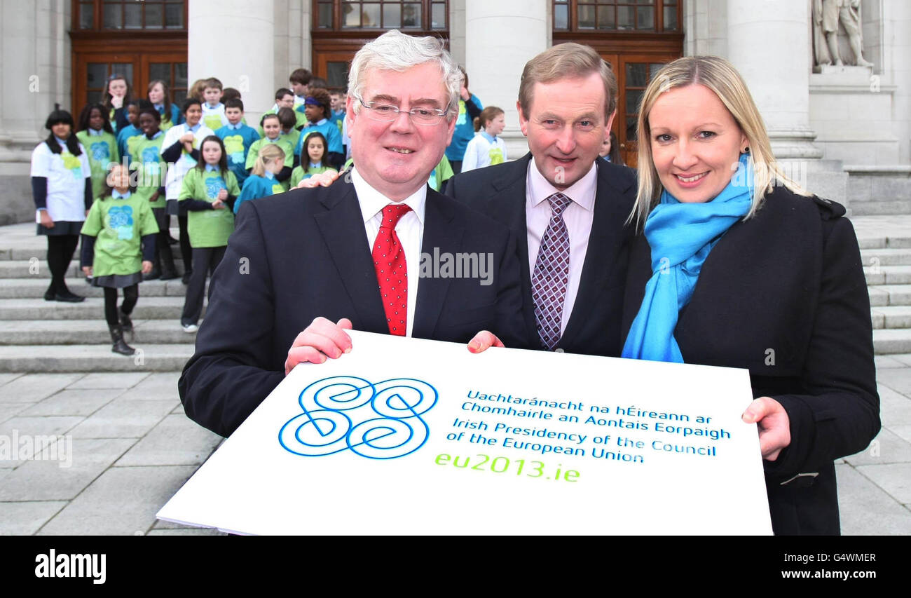 Logo design hi-res stock photography and images - Alamy