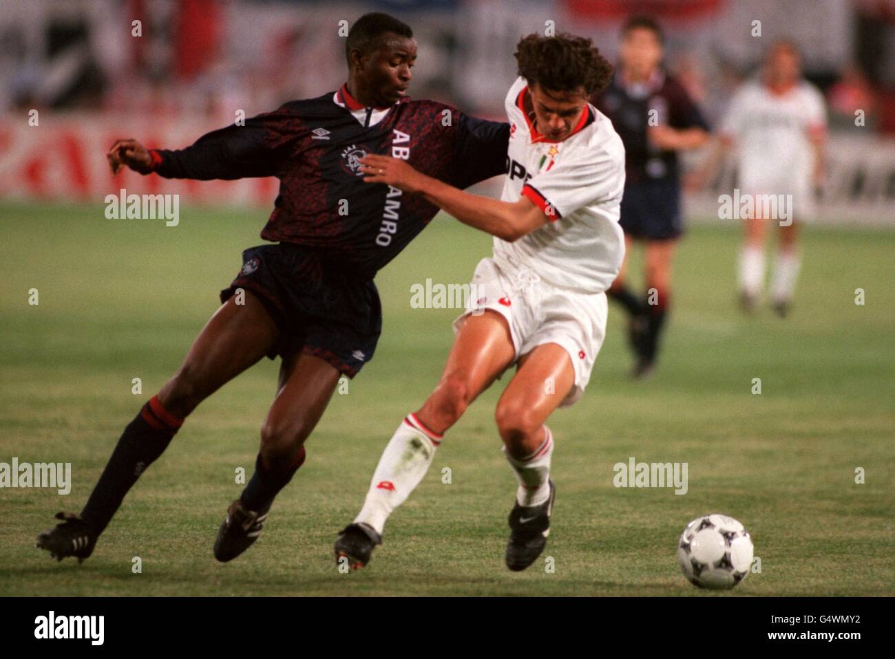 Paolo maldini milan back hi-res stock photography and images - Alamy
