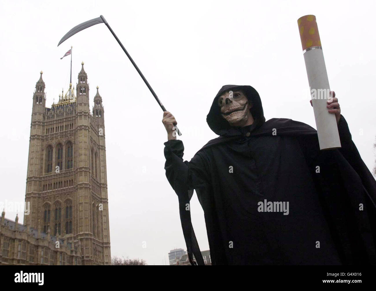 Health Smoking Reaper Stock Photo - Alamy