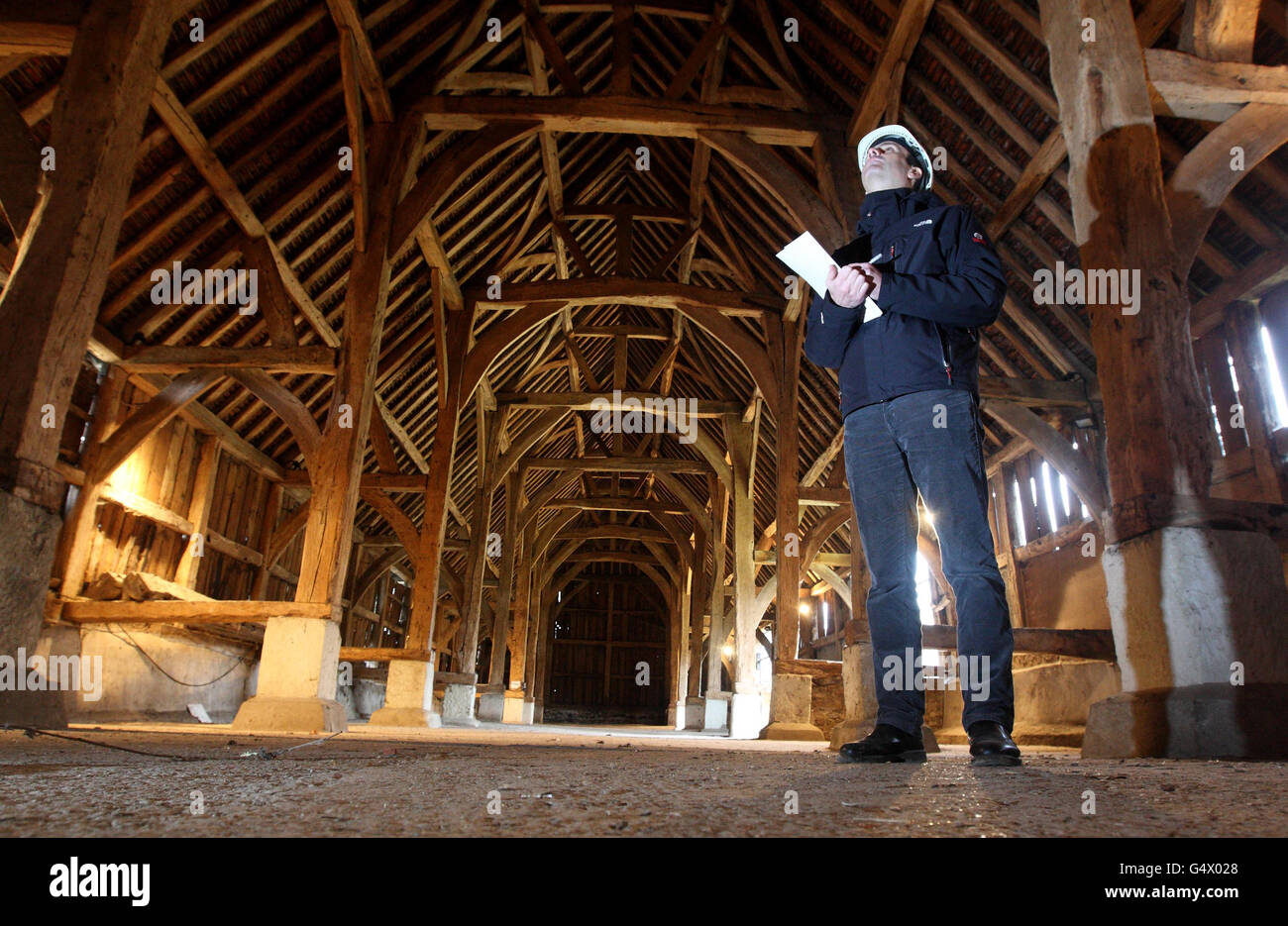 The Great Barn of Harmondsworth Stock Photo - Alamy