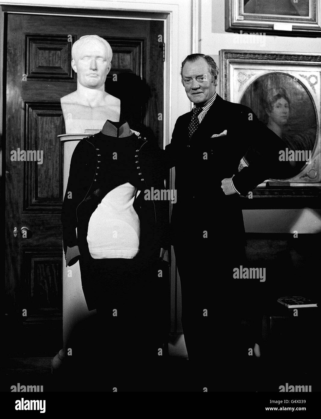 Duke of wellington uniform hi-res stock photography and images - Alamy