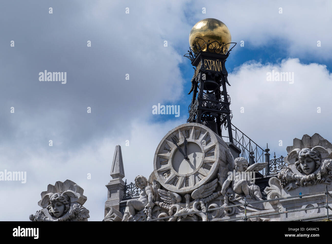 Clocks on the roof hi-res stock photography and images - Alamy