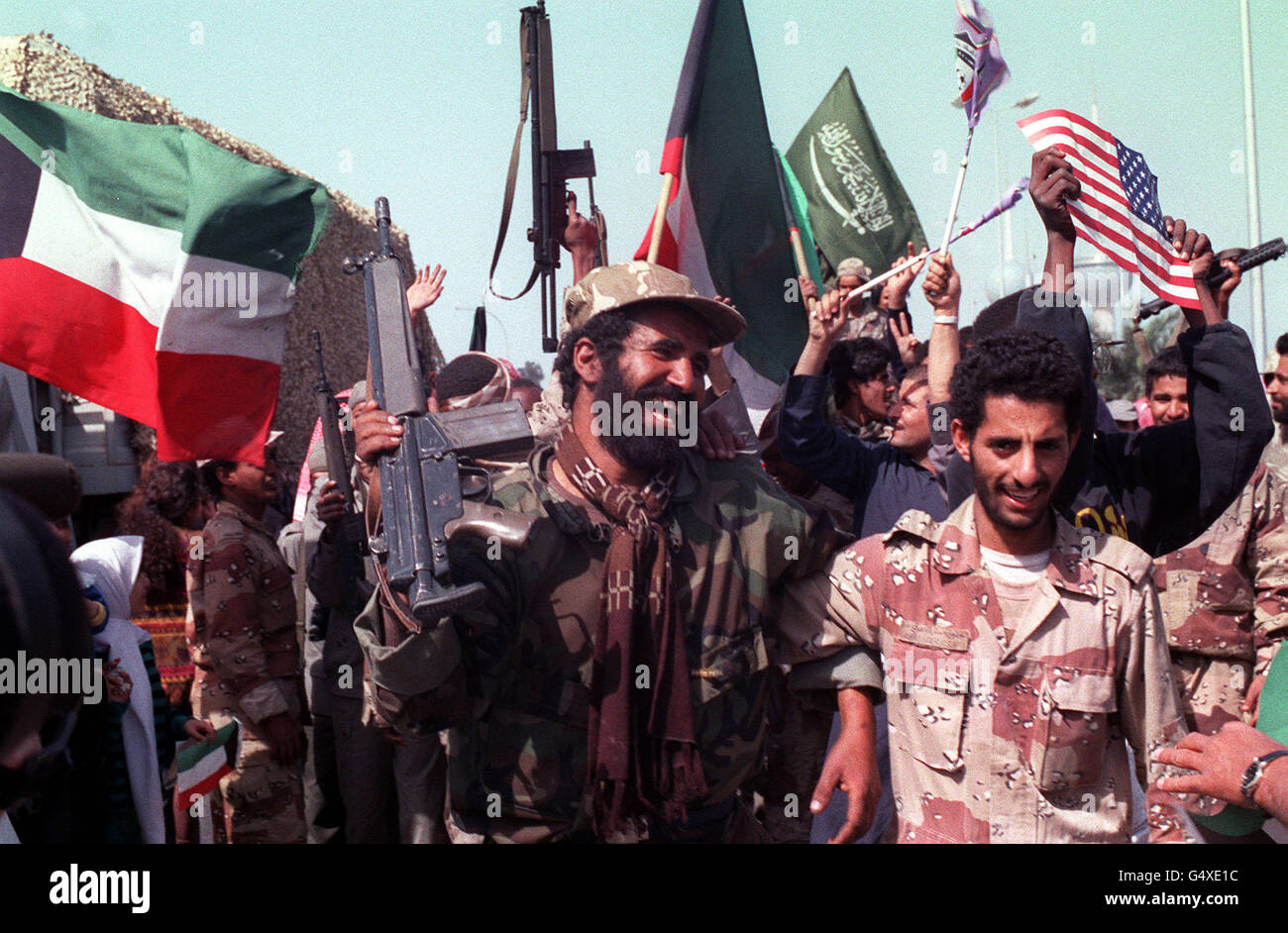 Kuwait invasion hi-res stock photography and images - Alamy