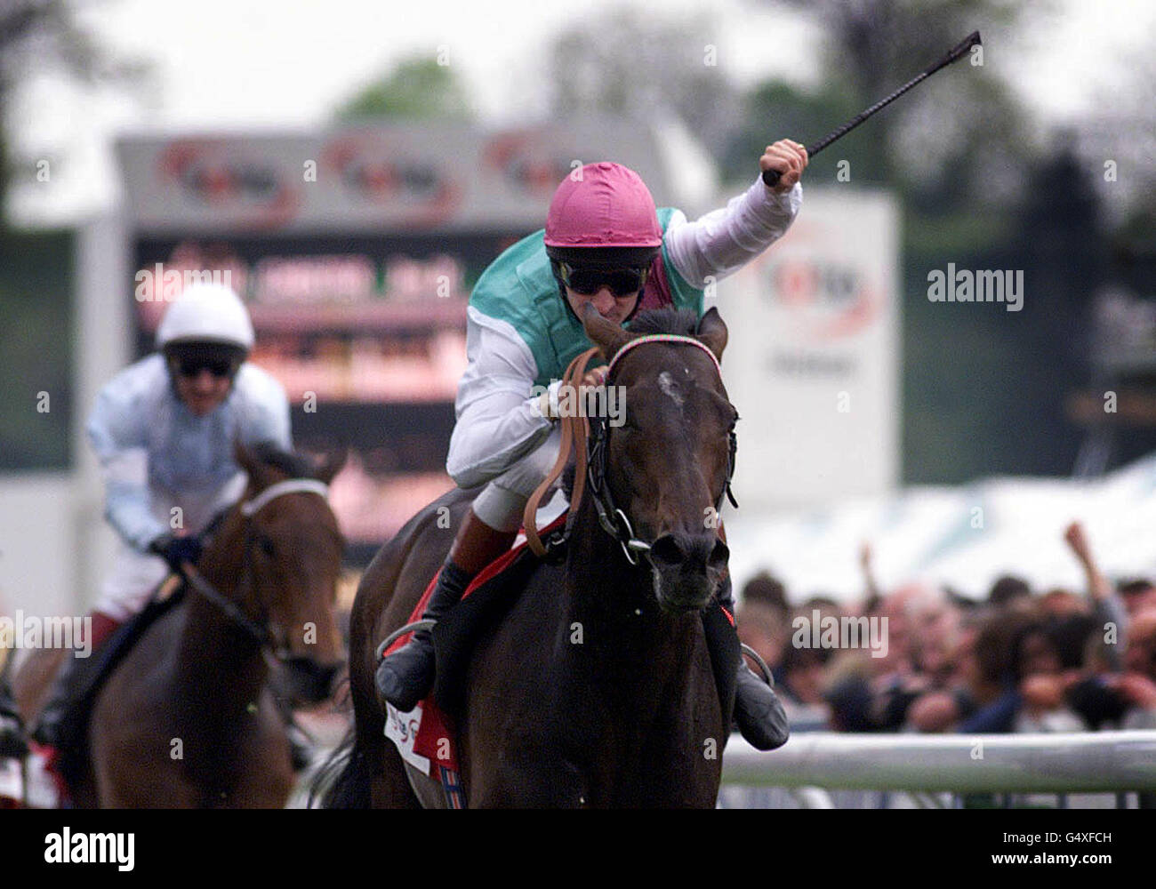 Jockey Mick Hills brings home 'Rainbow High' to win the Tote Chester ...